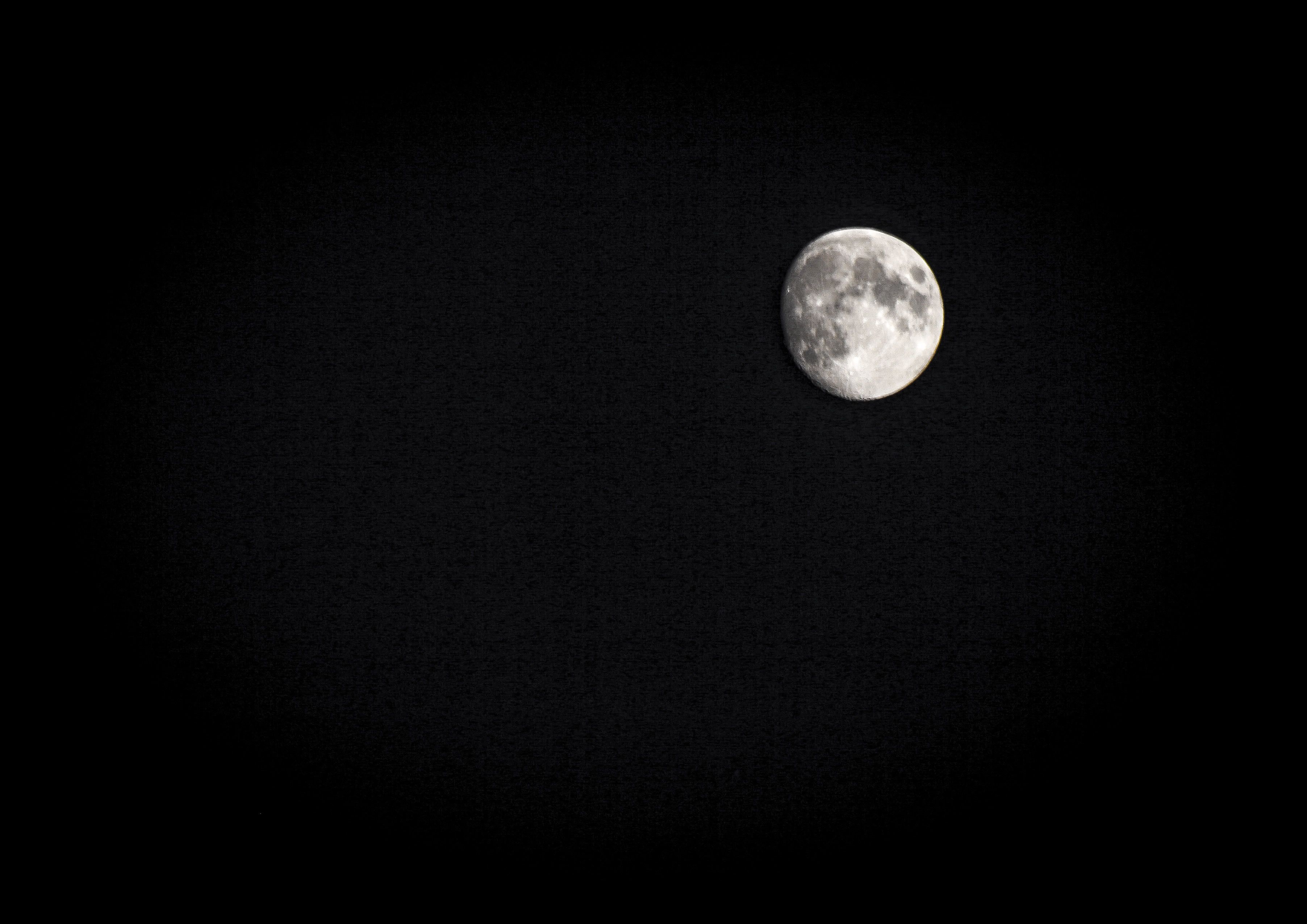 Free stock photo of crescent moon - Stock Image - Everypixel