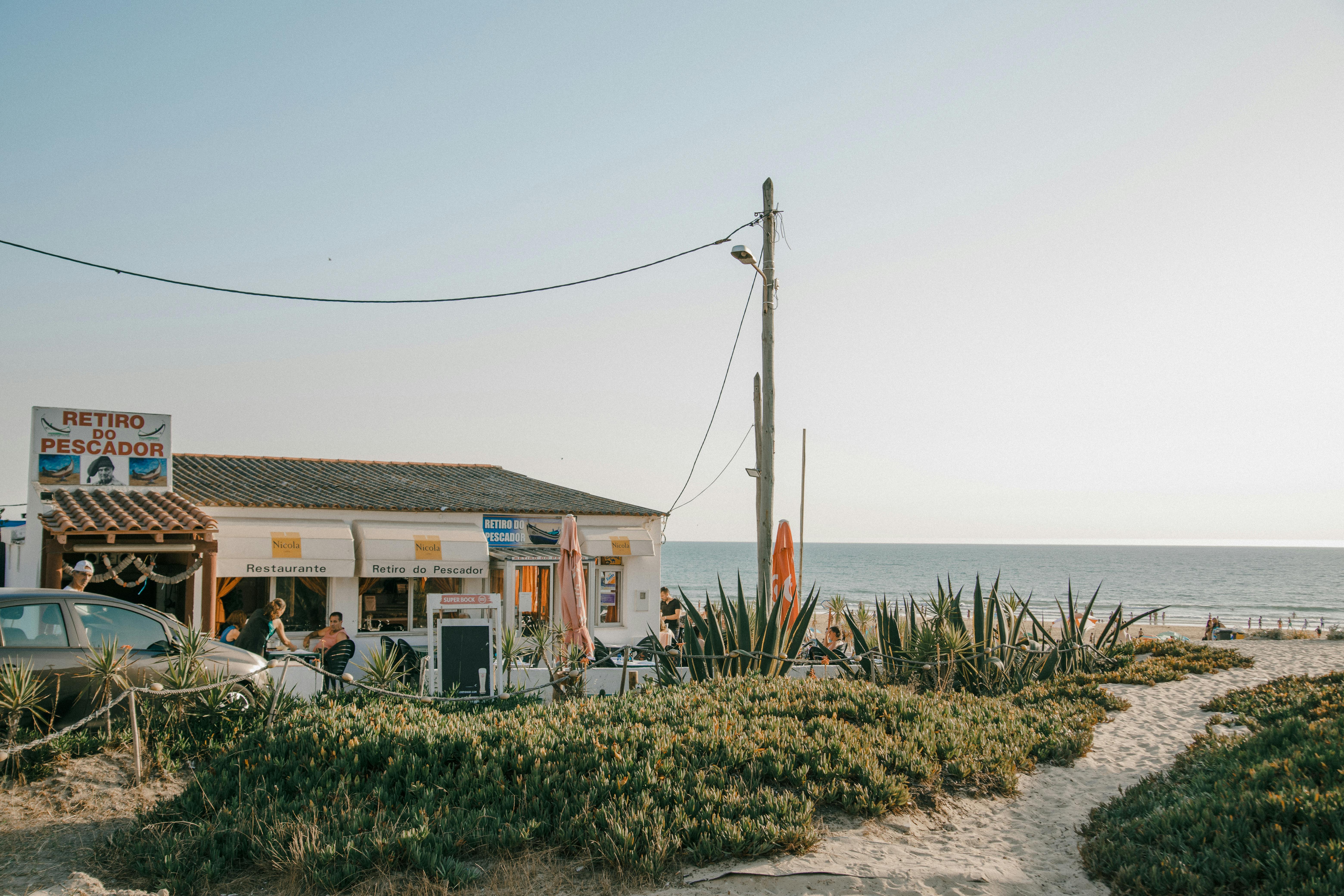 A Restaurant Building at the Beach · Free Stock Photo