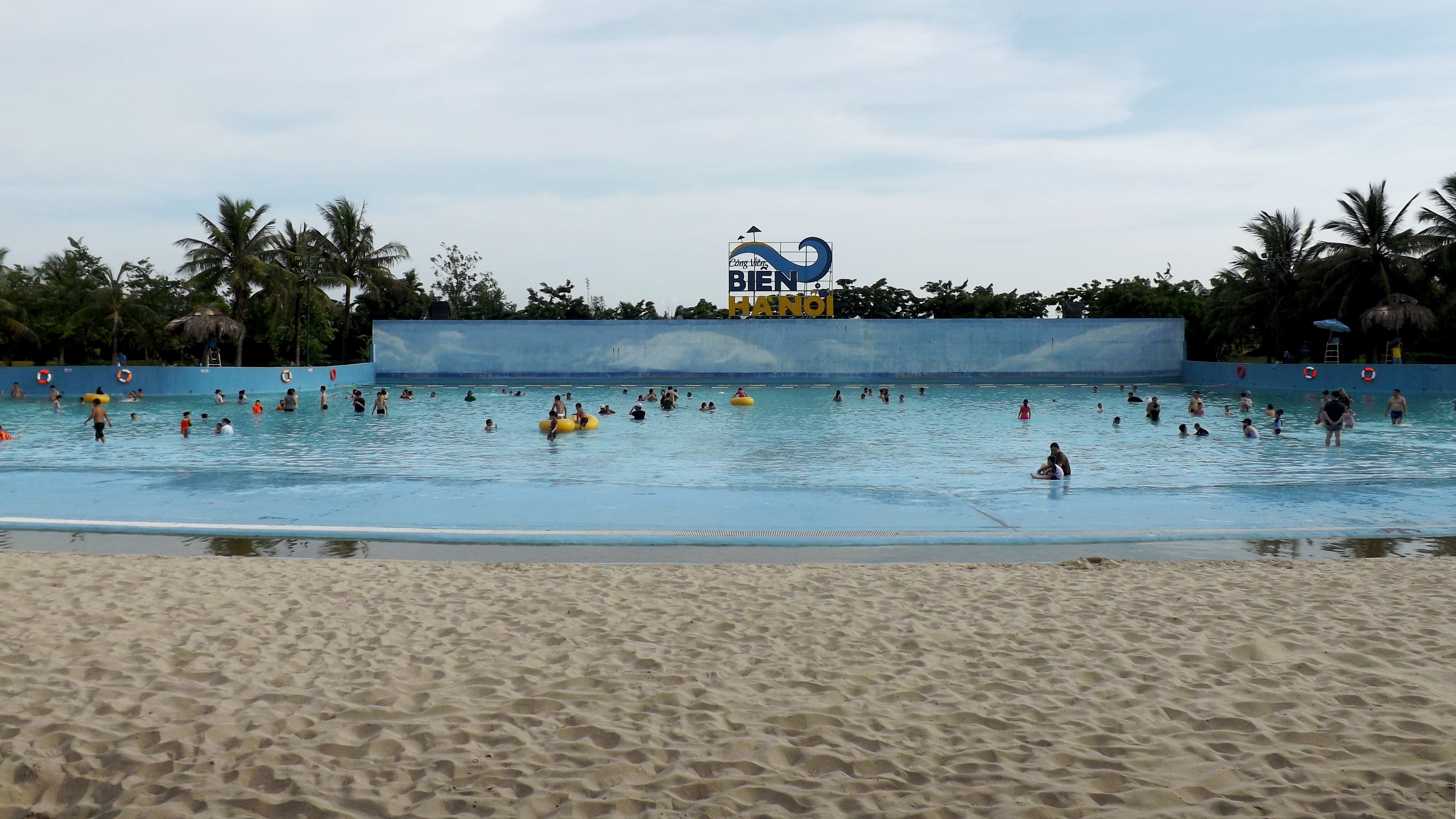 Tuan Chau Recreation Area -baara Land - La Paz Quoc Oai Hanoi Vietnam ...