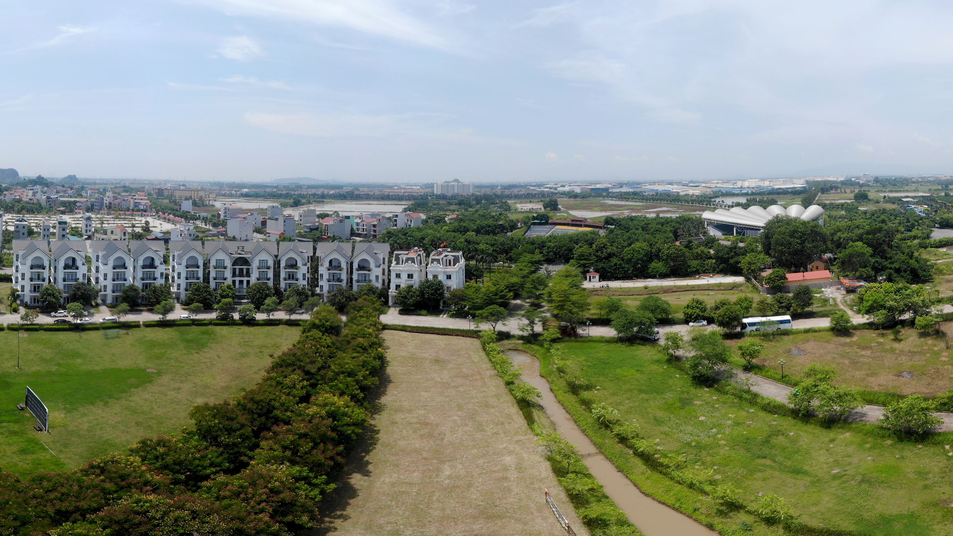 Tuan Chau Recreation Area -baara Land - La Paz Quoc Oai Hanoi Vietnam ...