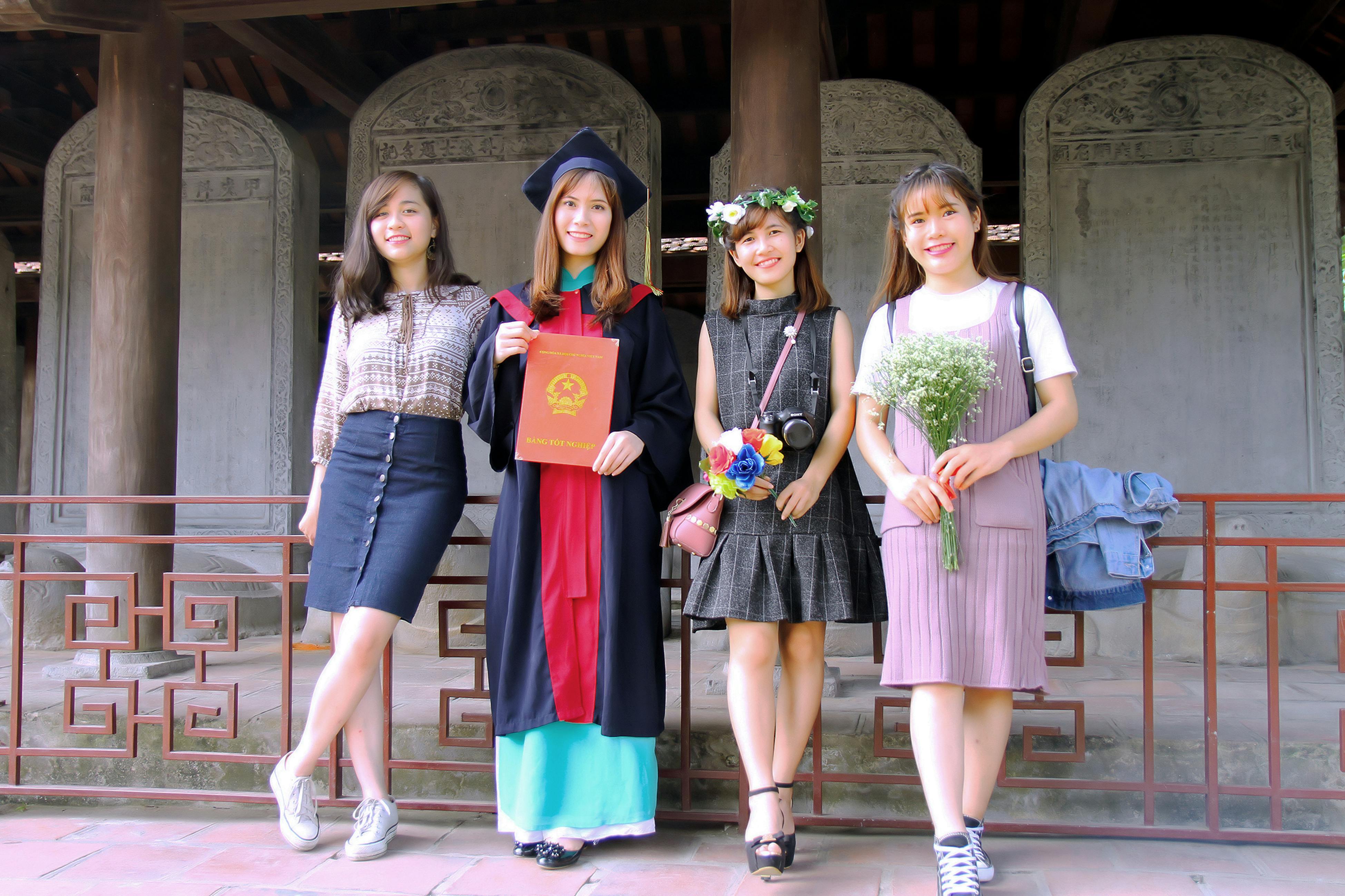 Graduation Session Photos, Download Free Graduation Session Stock ...