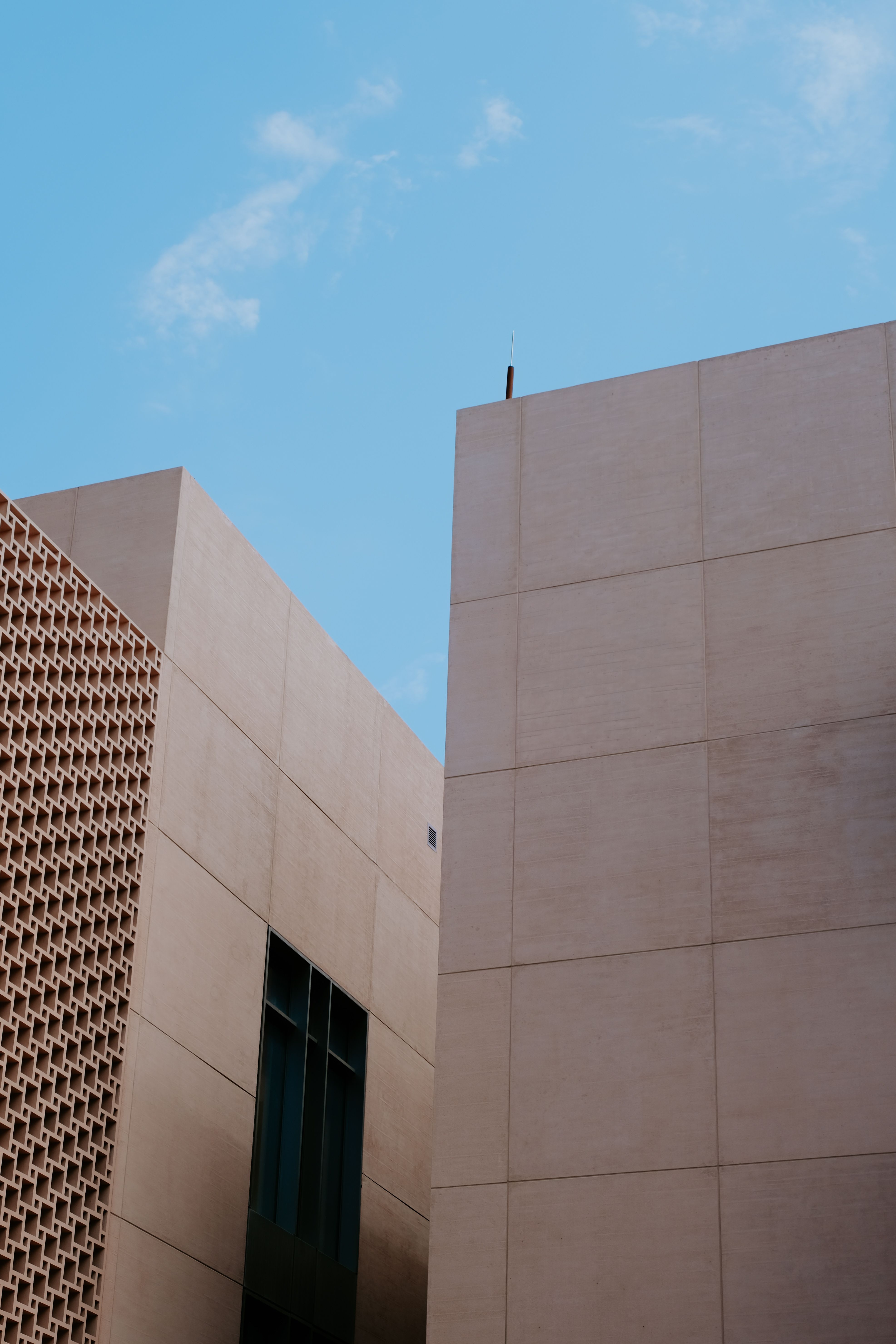 Modern Simplistic Facade · Free Stock Photo