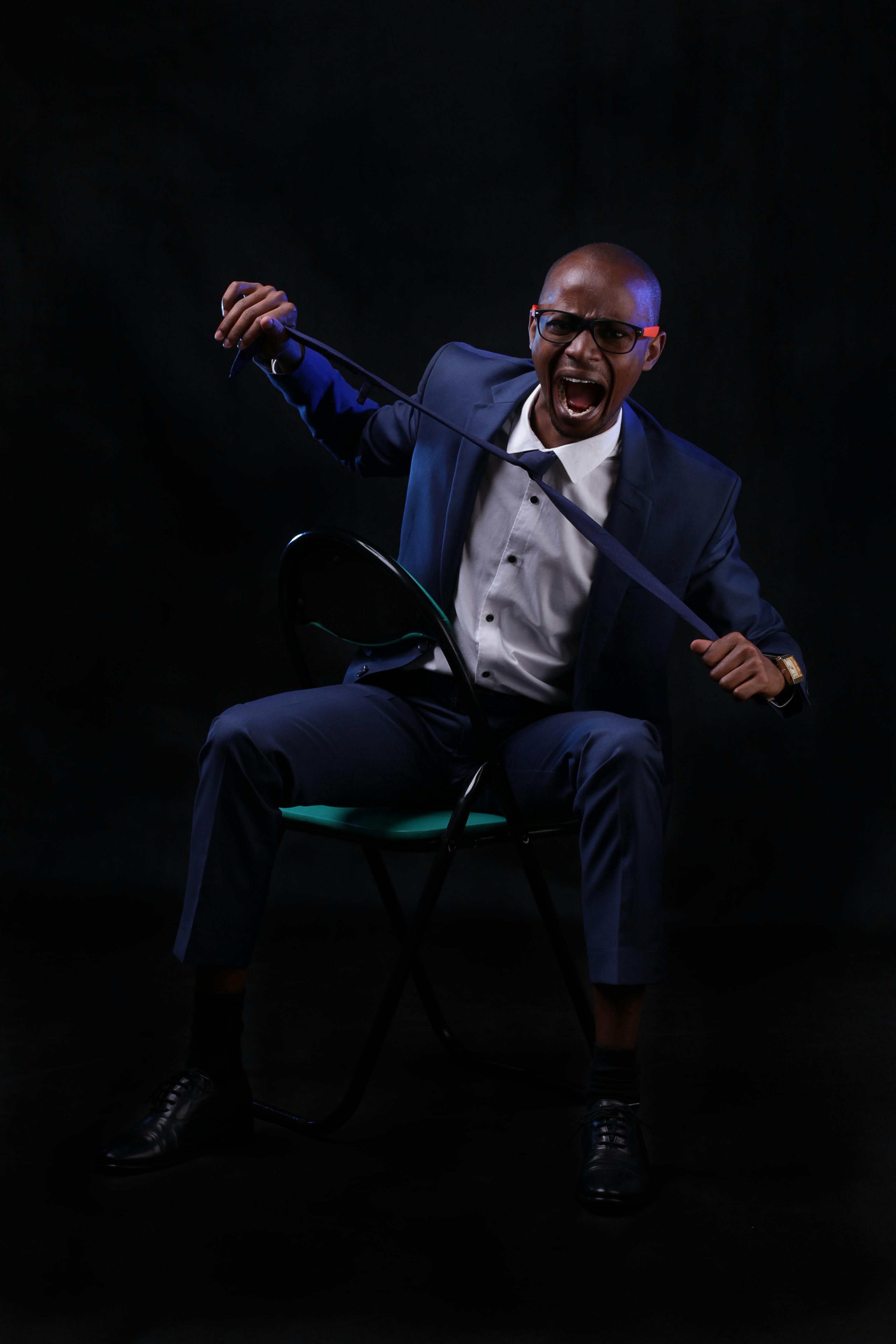 Chair Pulling Prank In India Photos, Download Free Chair Pulling Prank ...