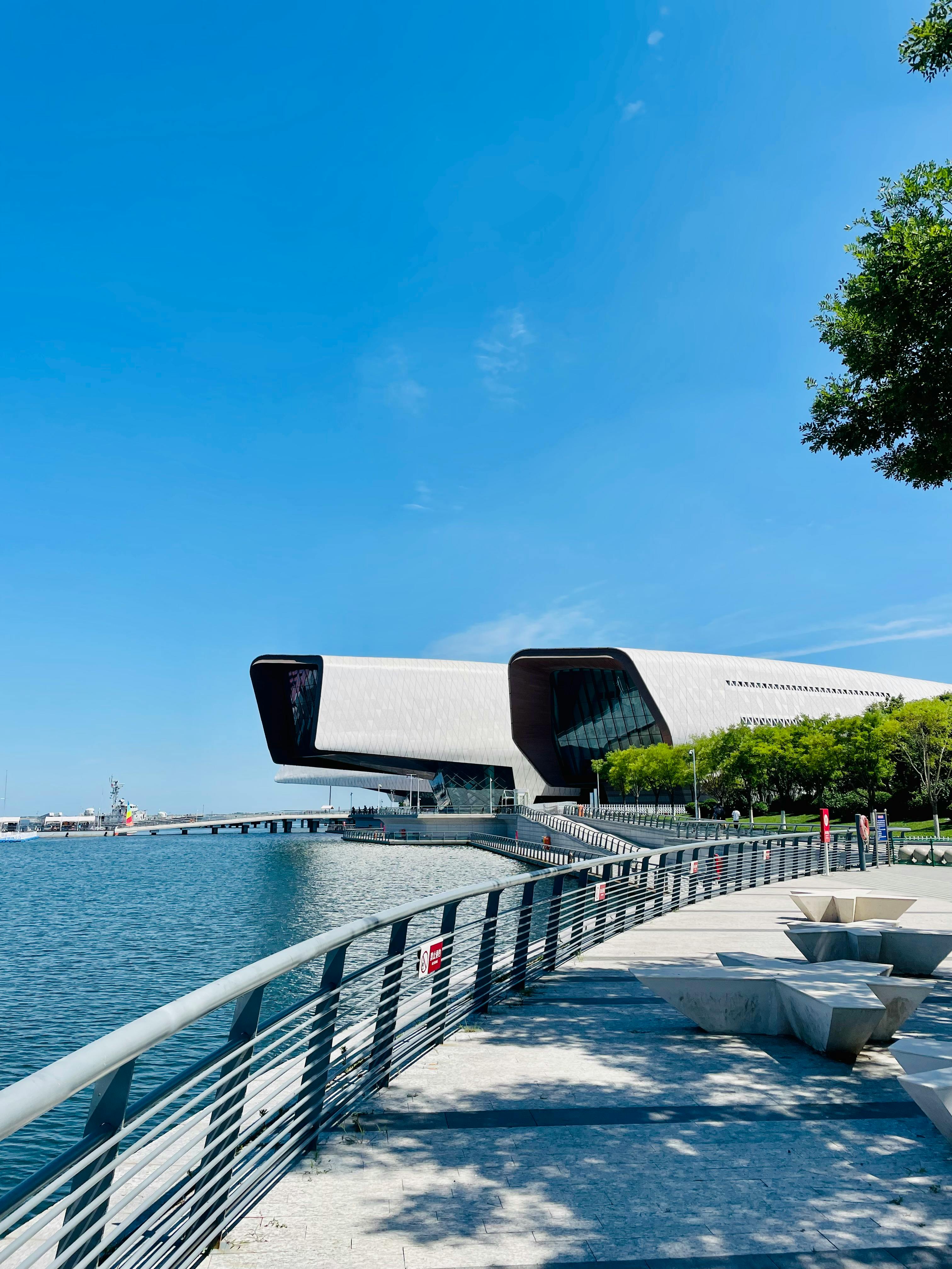 Modern Maritime Museum Building by the Seaside · Free Stock Photo