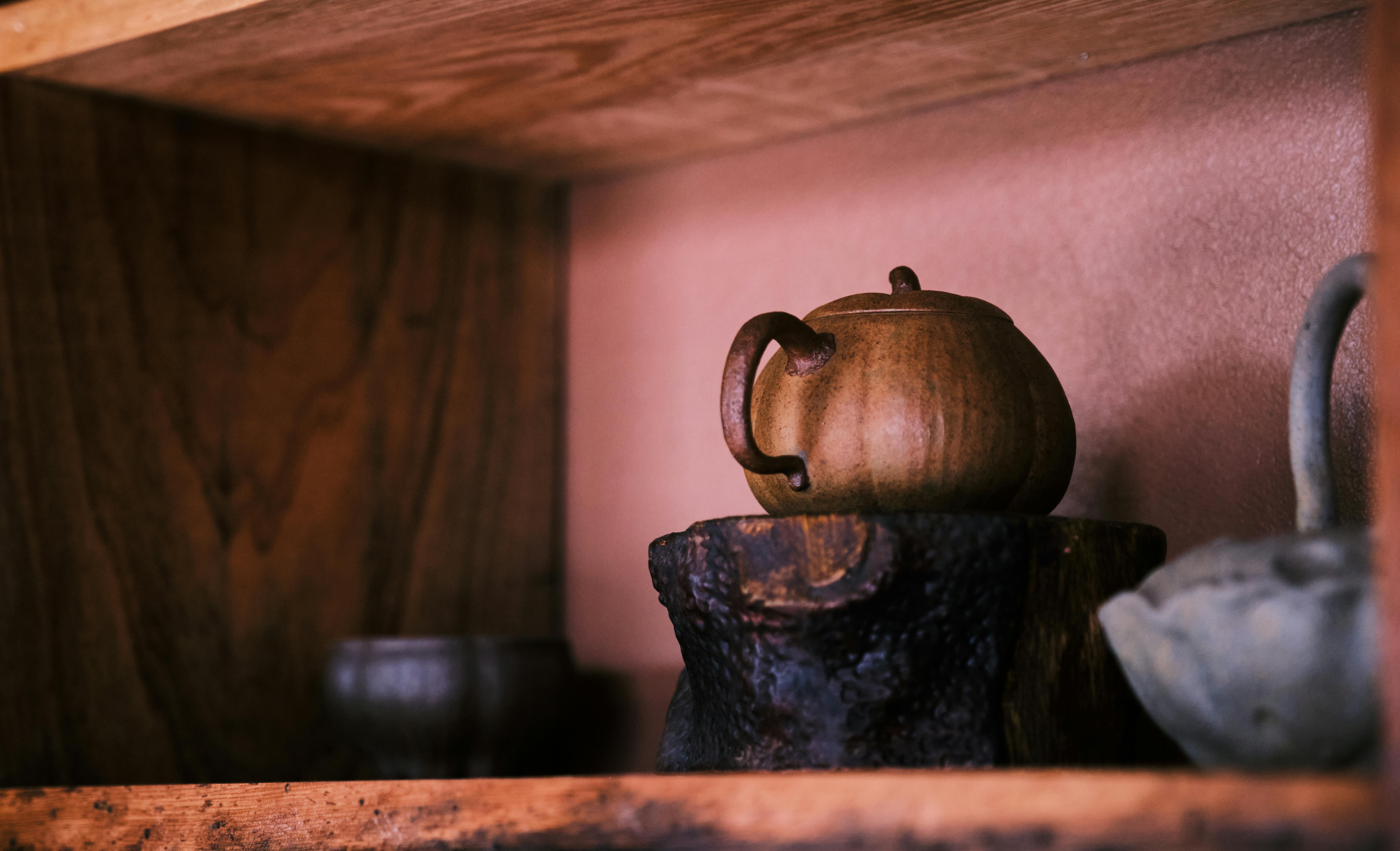 Antique Kettle on Shelf · Free Stock Photo