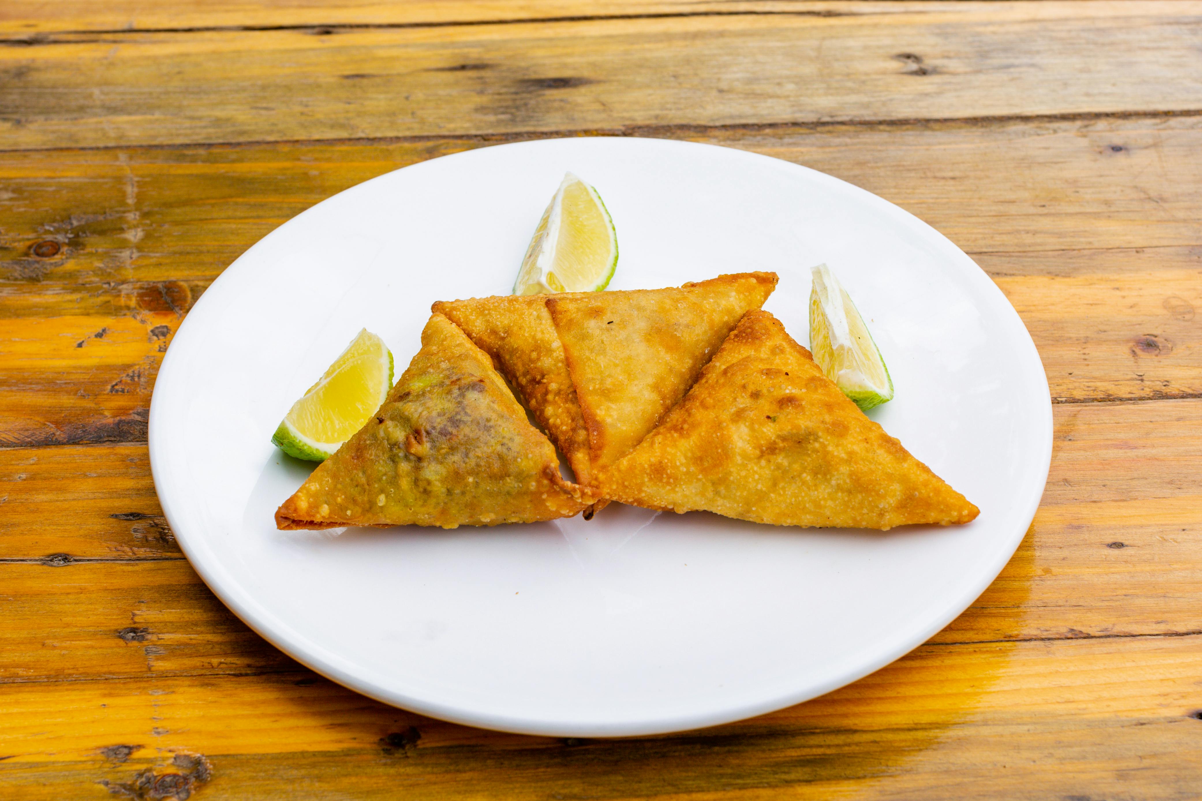 Samosa Photos, Download The BEST Free Samosa Stock Photos & HD Images
