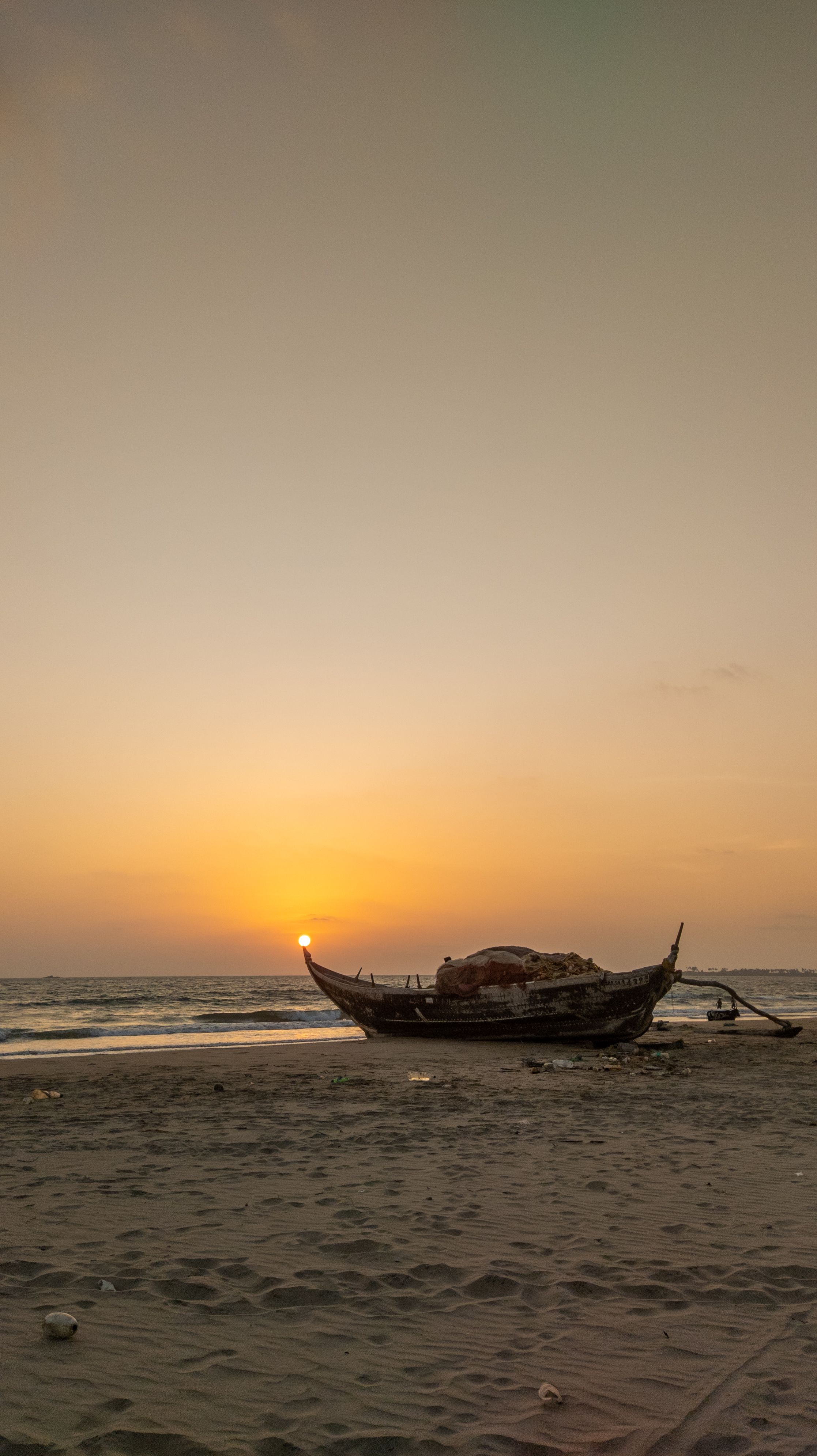 Golden Hour at the Beach · Free Stock Photo
