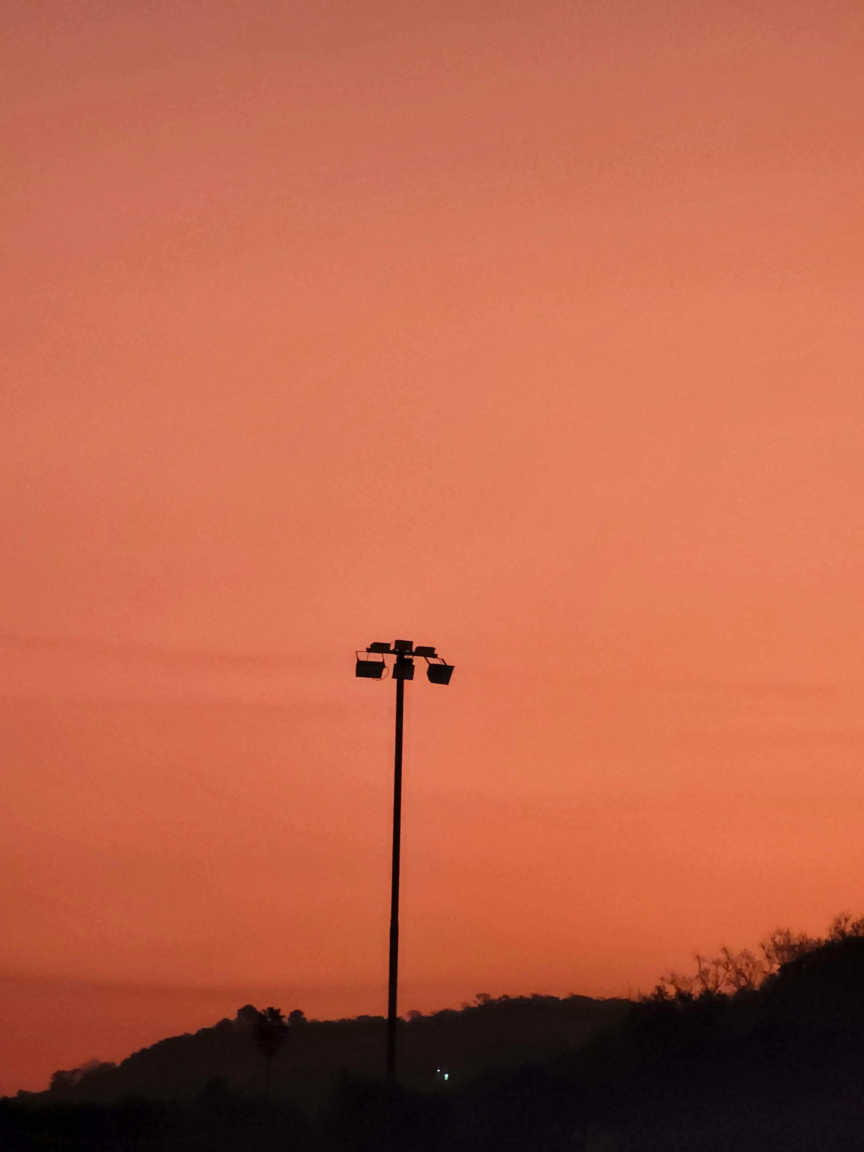 Moon at Dusk · Free Stock Photo