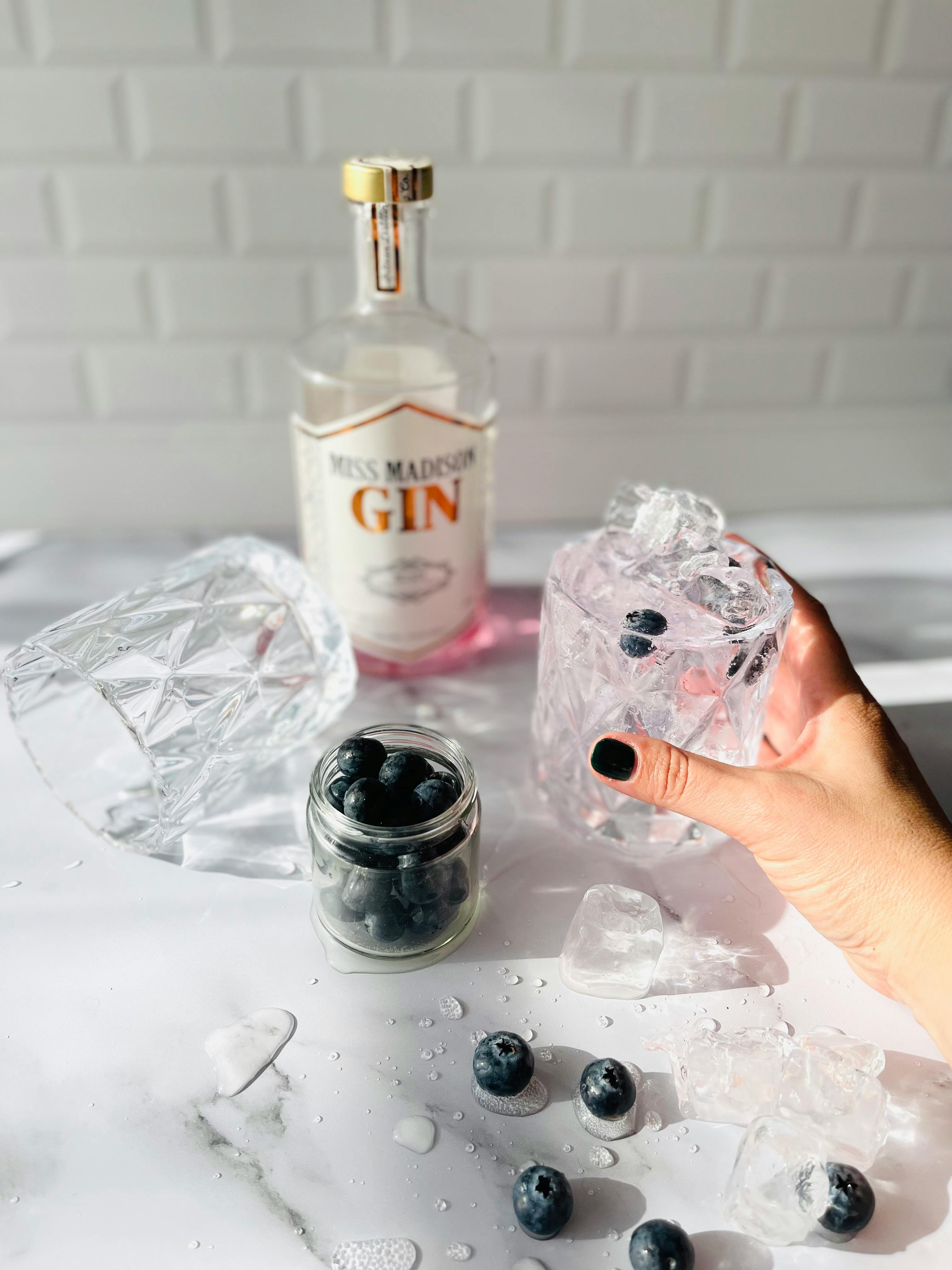 356+ Best Free Gin Stock Photos & Images · 100% Royalty-Free HD Downloads