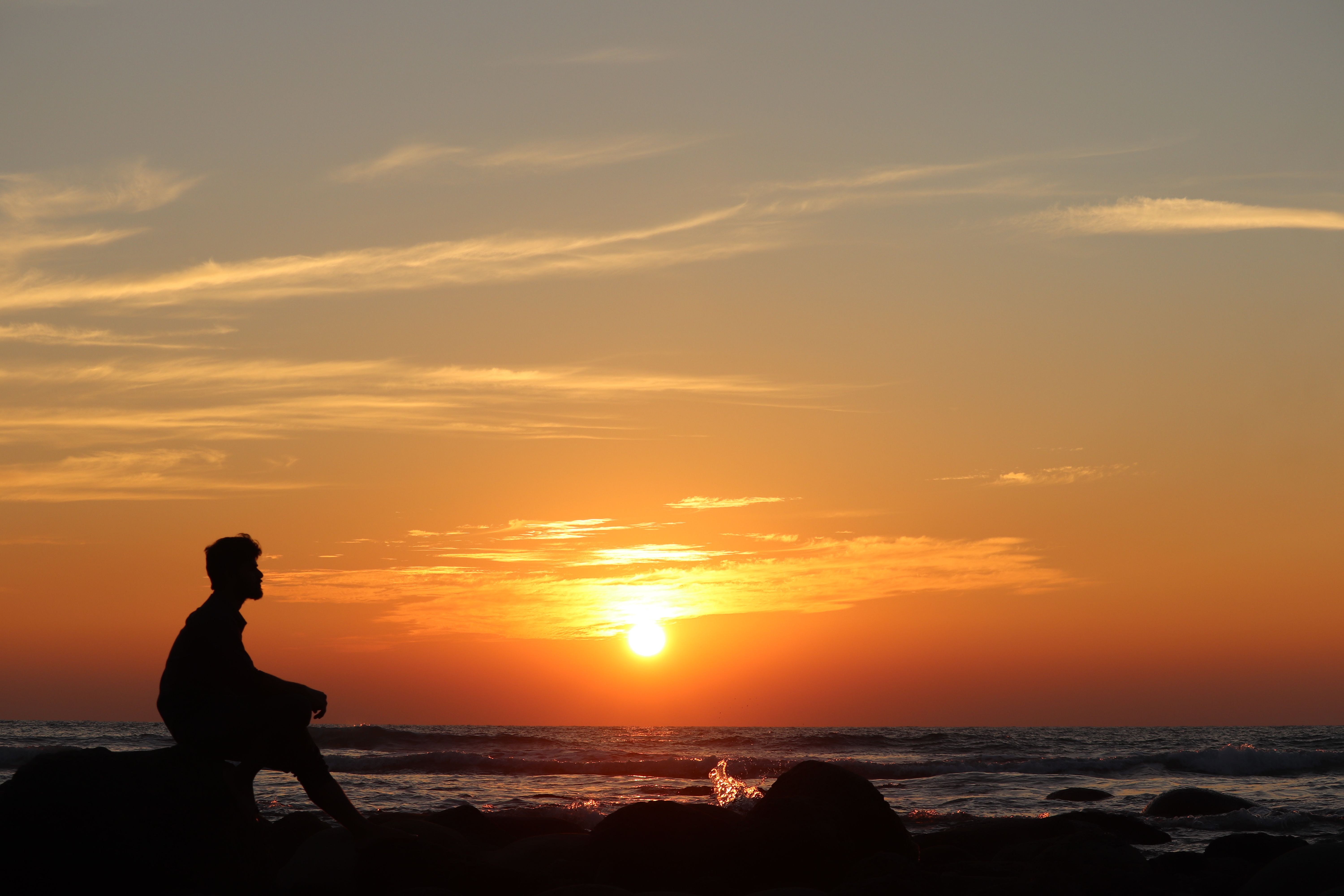 Man Running in the Beach during Sunset · Free Stock Photo