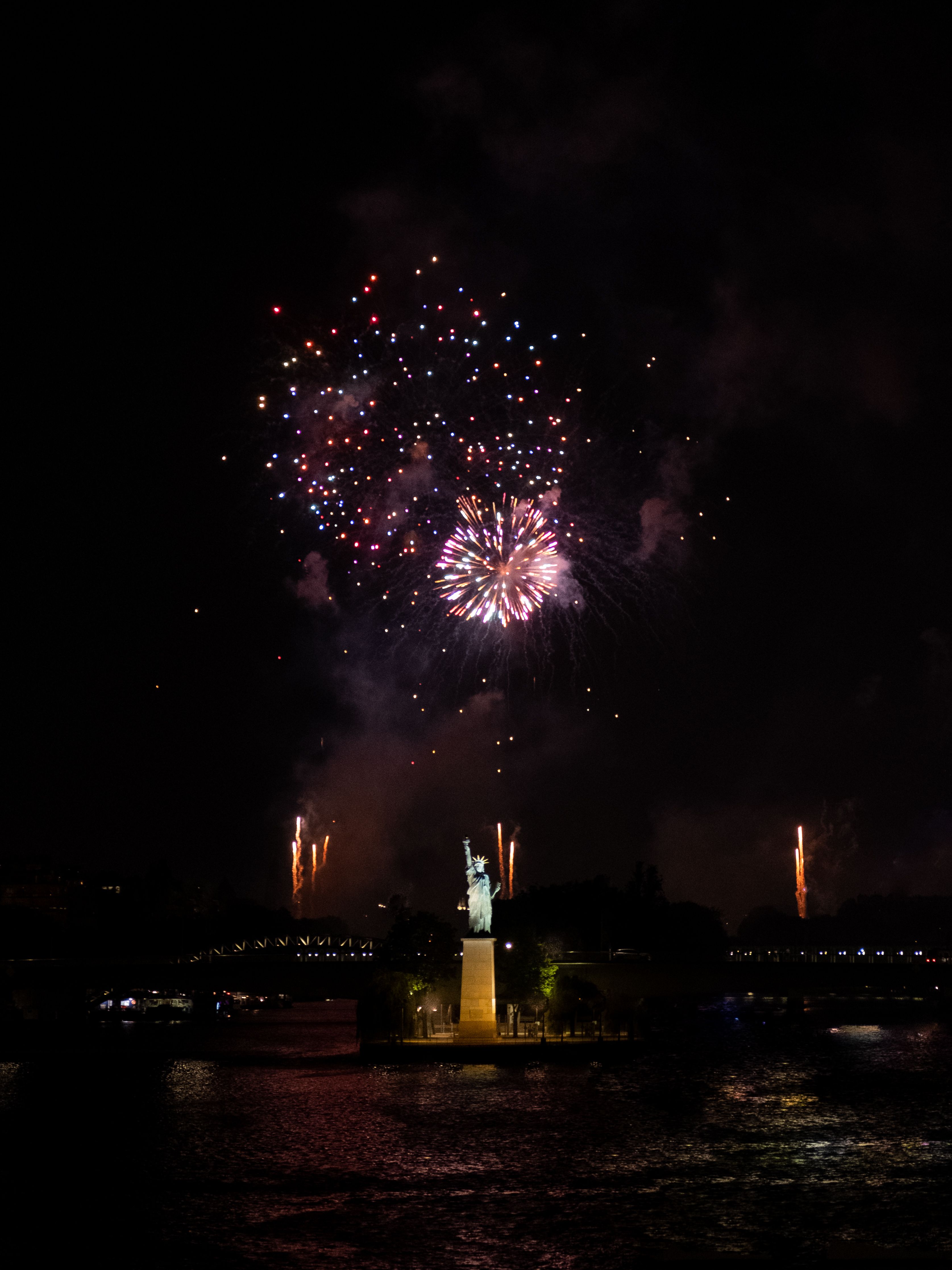 Disney Paris Fireworks Photos, Download The BEST Free Disney Paris ...