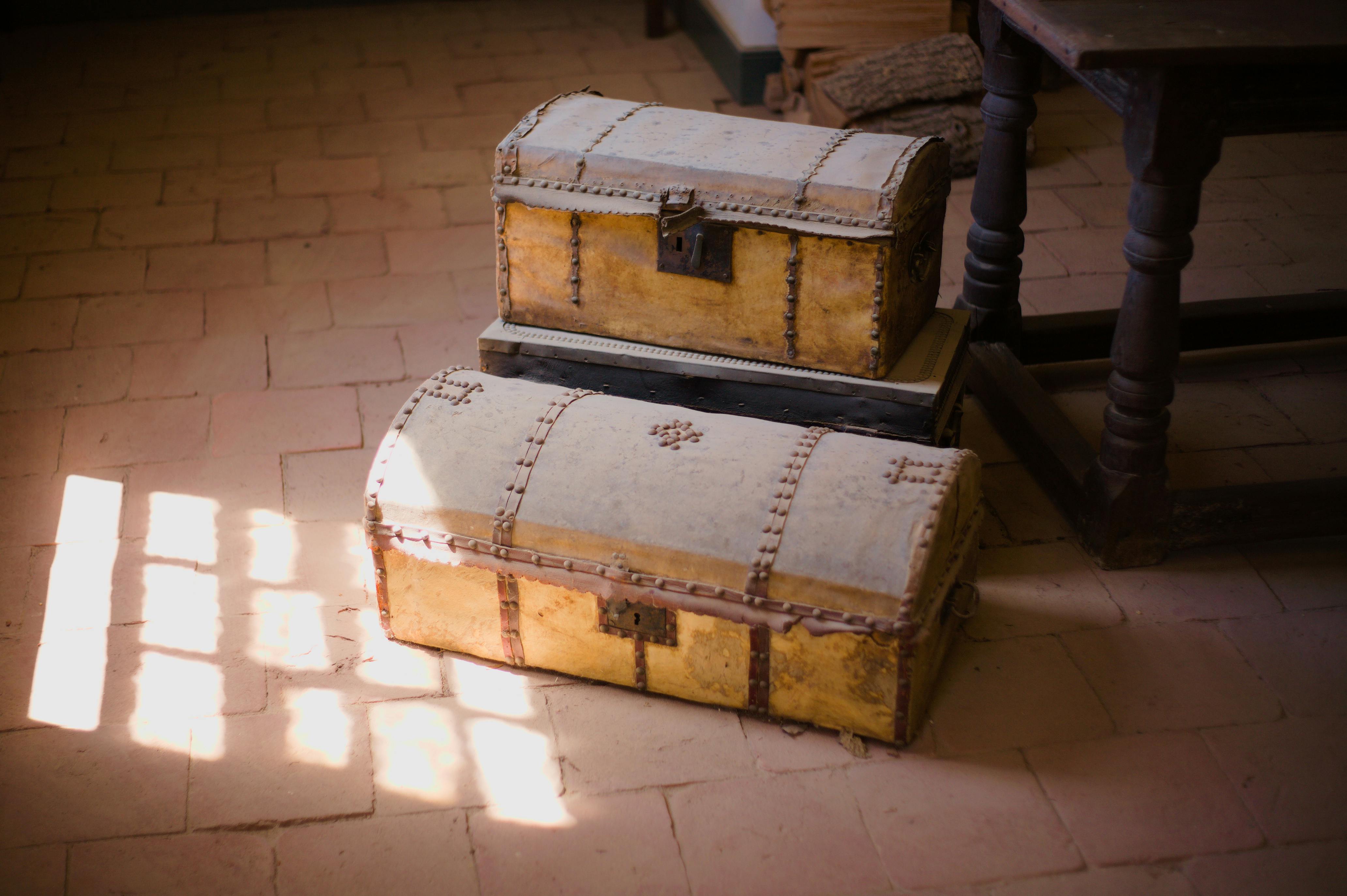Close-Up shot of Dusty Small Chests · Free Stock Photo