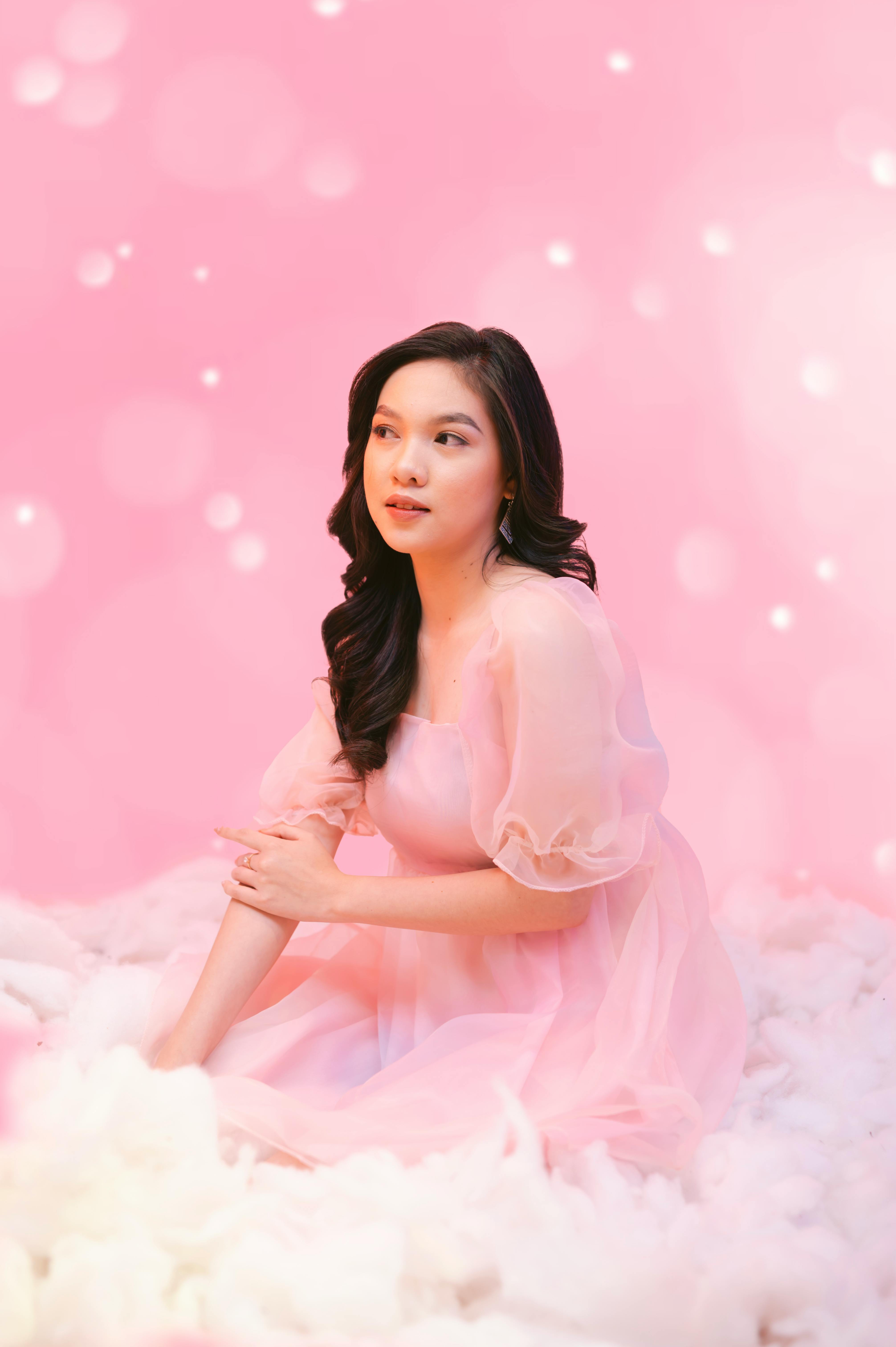 Beautiful Woman in Glamour Makeup · Free Stock Photo