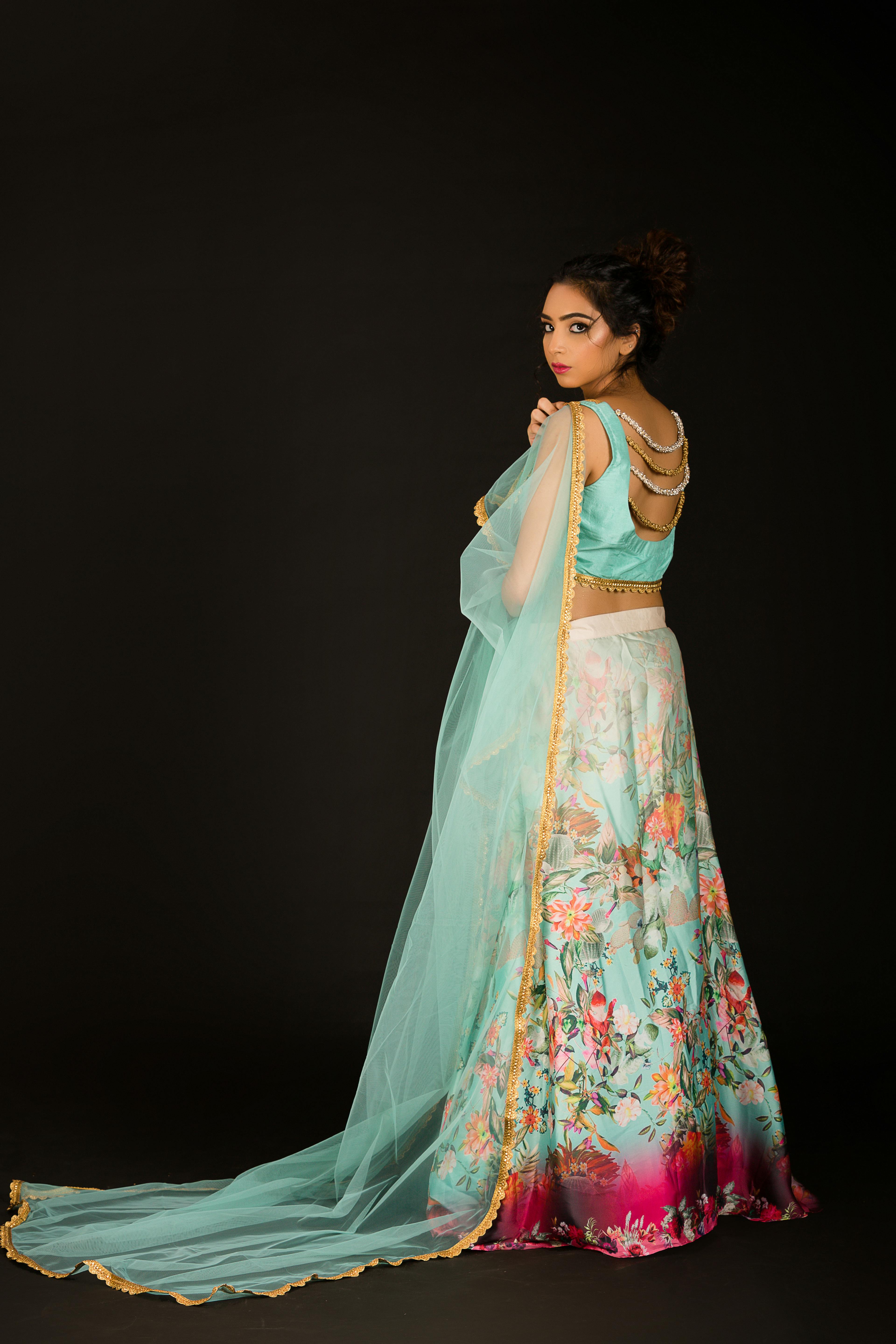 161,938+ Best Free Looking back Stock Photos & Images · 100% Royalty ...