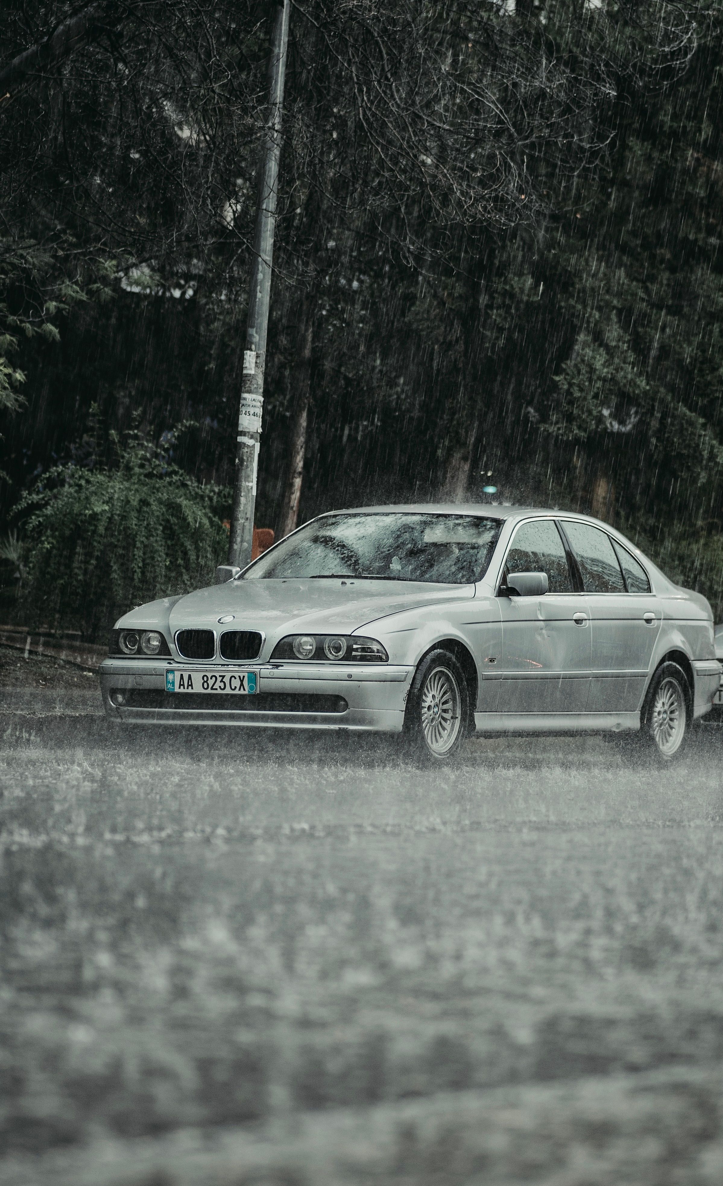 Silver Car on a Rainy Day · Free Stock Photo
