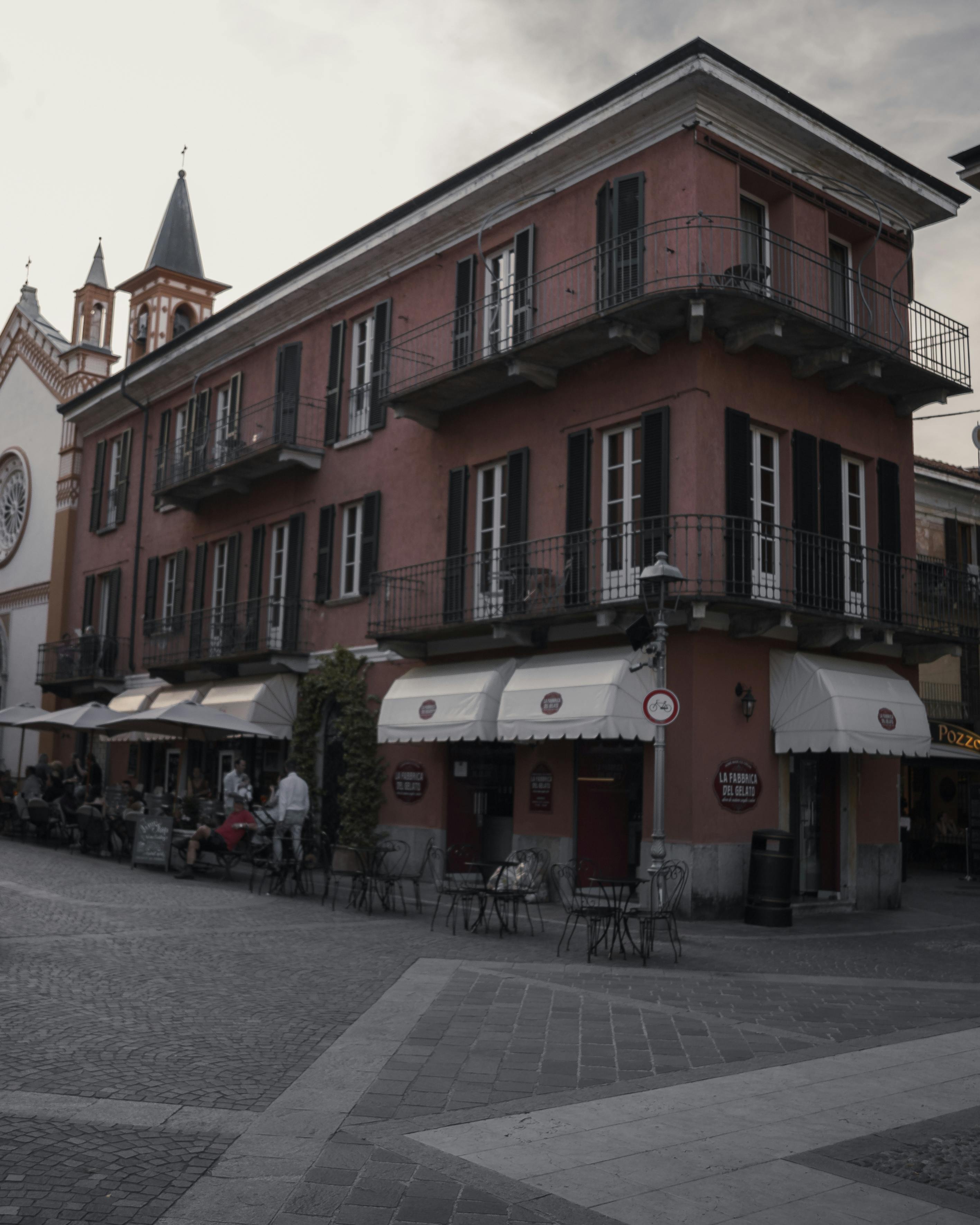 Facade of a Restaurant · Free Stock Photo