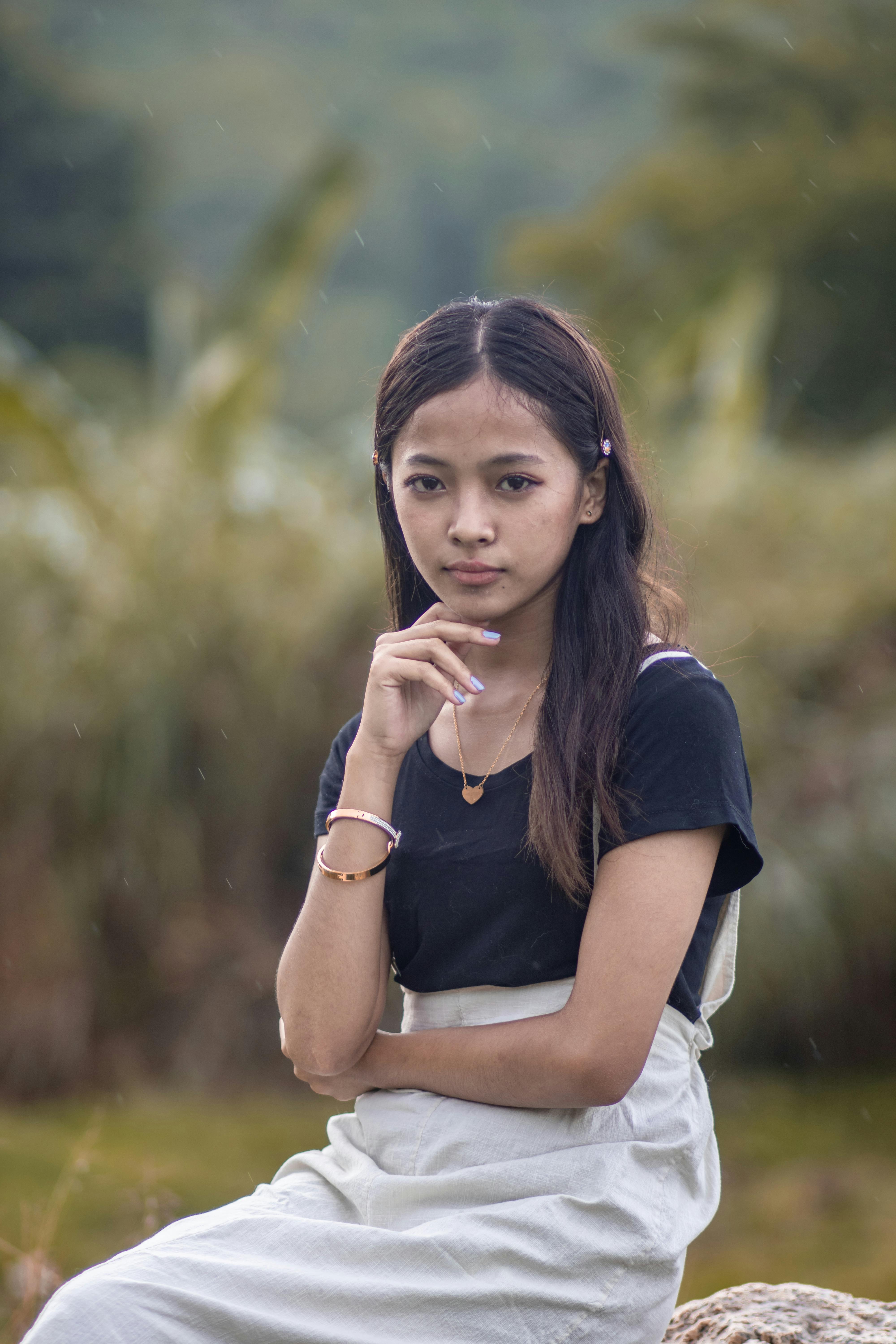 Portrait of Woman Manufacturing · Free Stock Photo