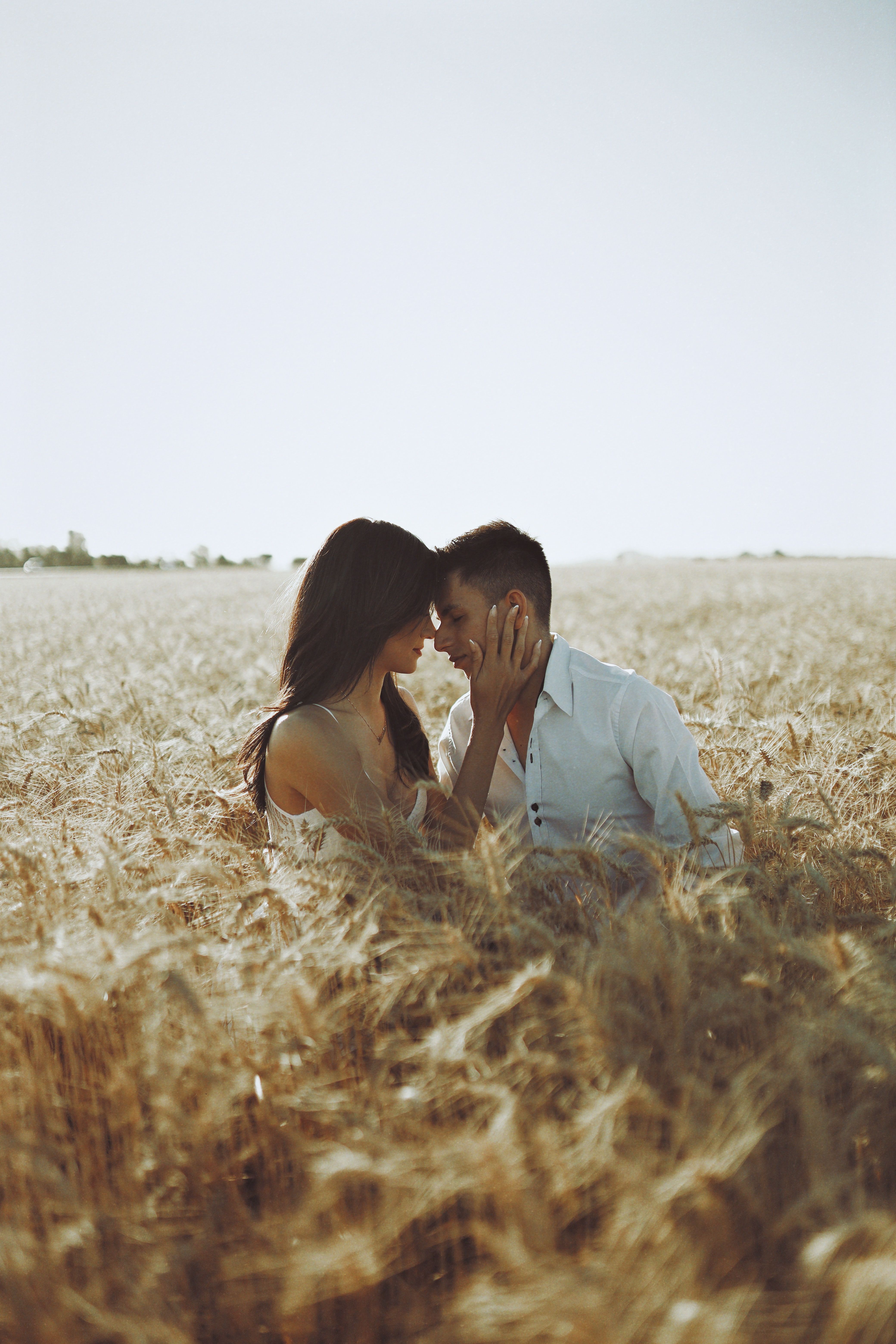 Couple Running Through Field · Free Stock Photo