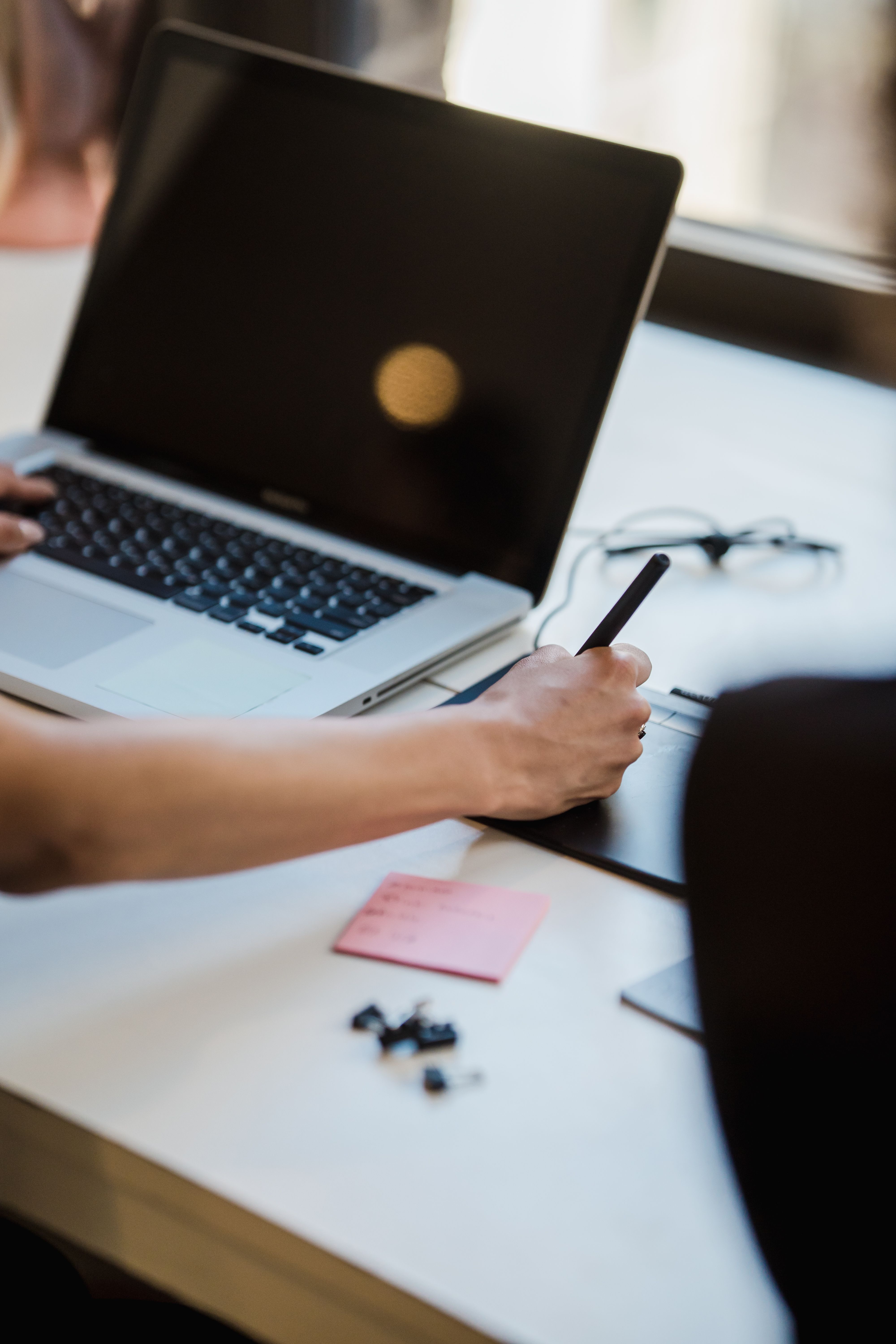 69,021+ Best Free Tech office Stock Photos & Images · 100% Royalty-Free ...