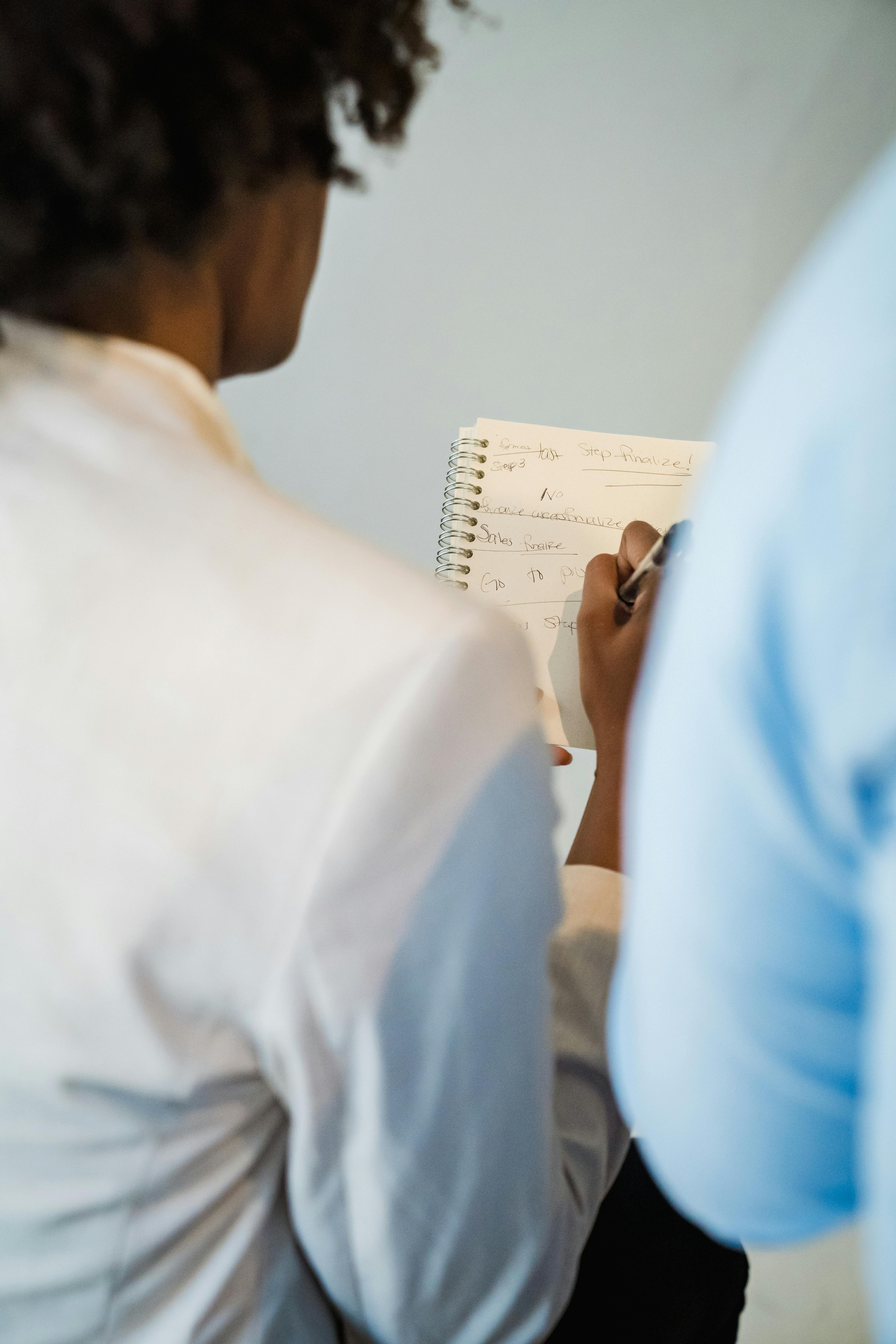 Taking Notes During A Meeting Photos, Download The BEST Free Taking ...