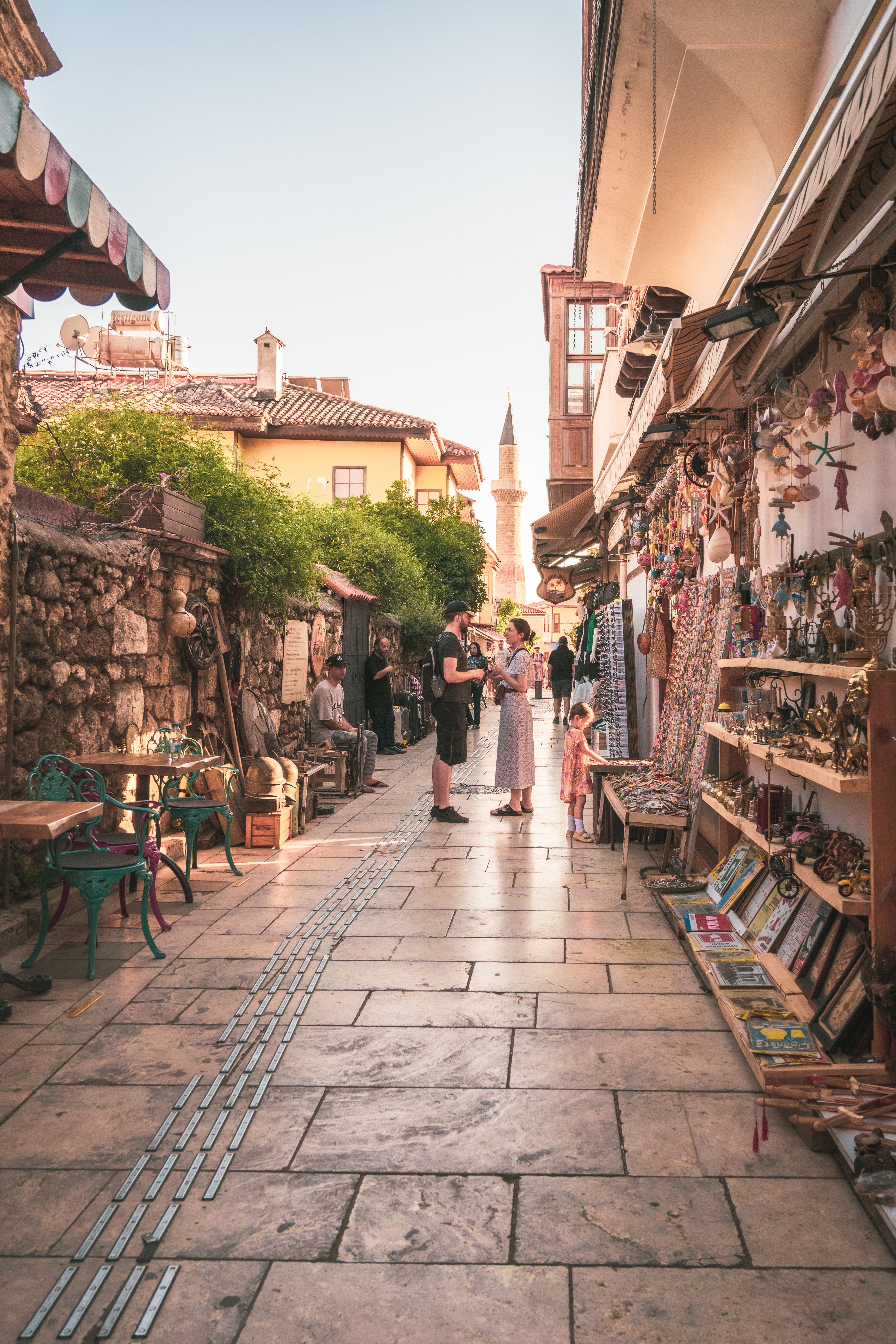 Alley with Souvenir Shops · Free Stock Photo