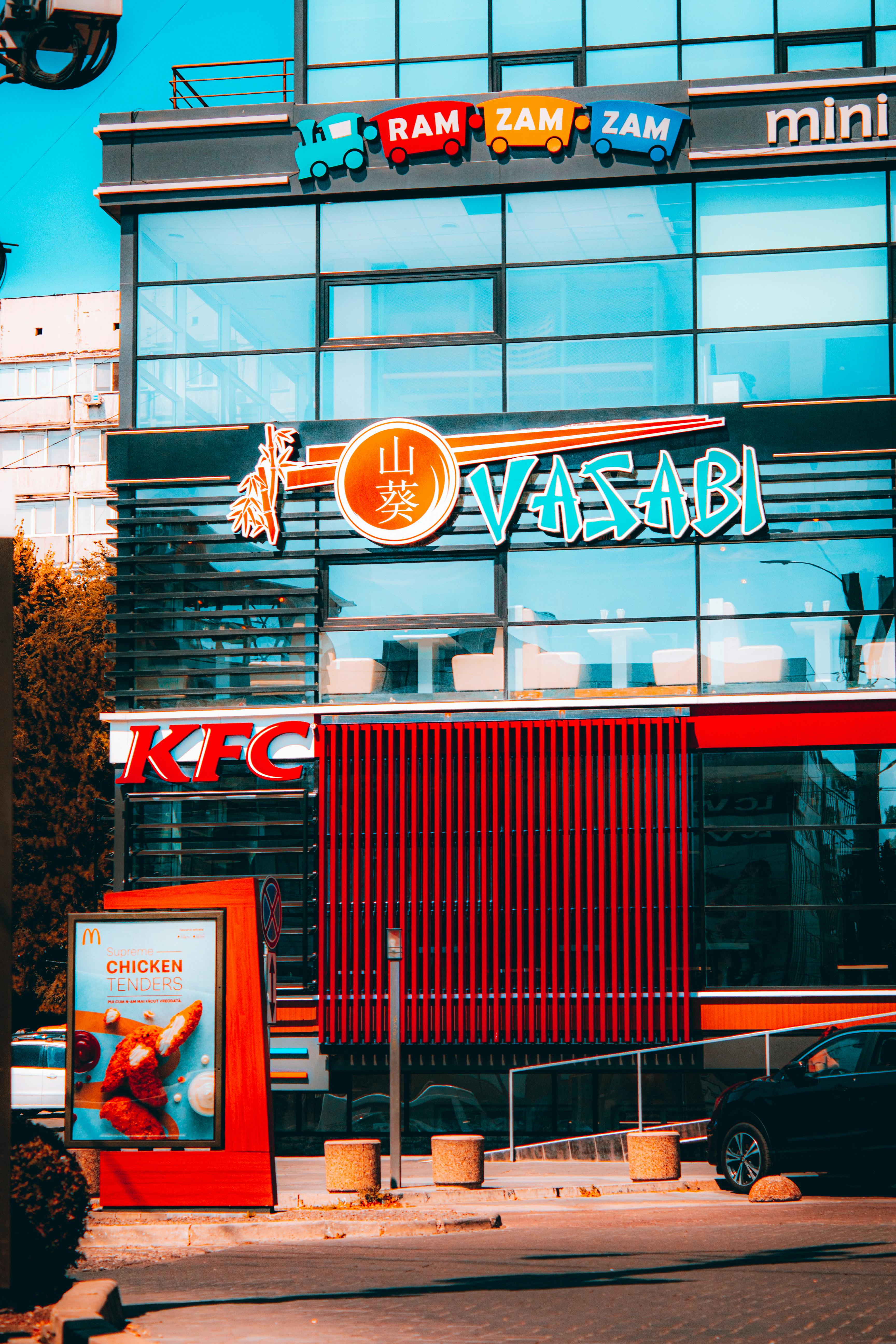A Restaurant Building in Close-up Shot · Free Stock Photo