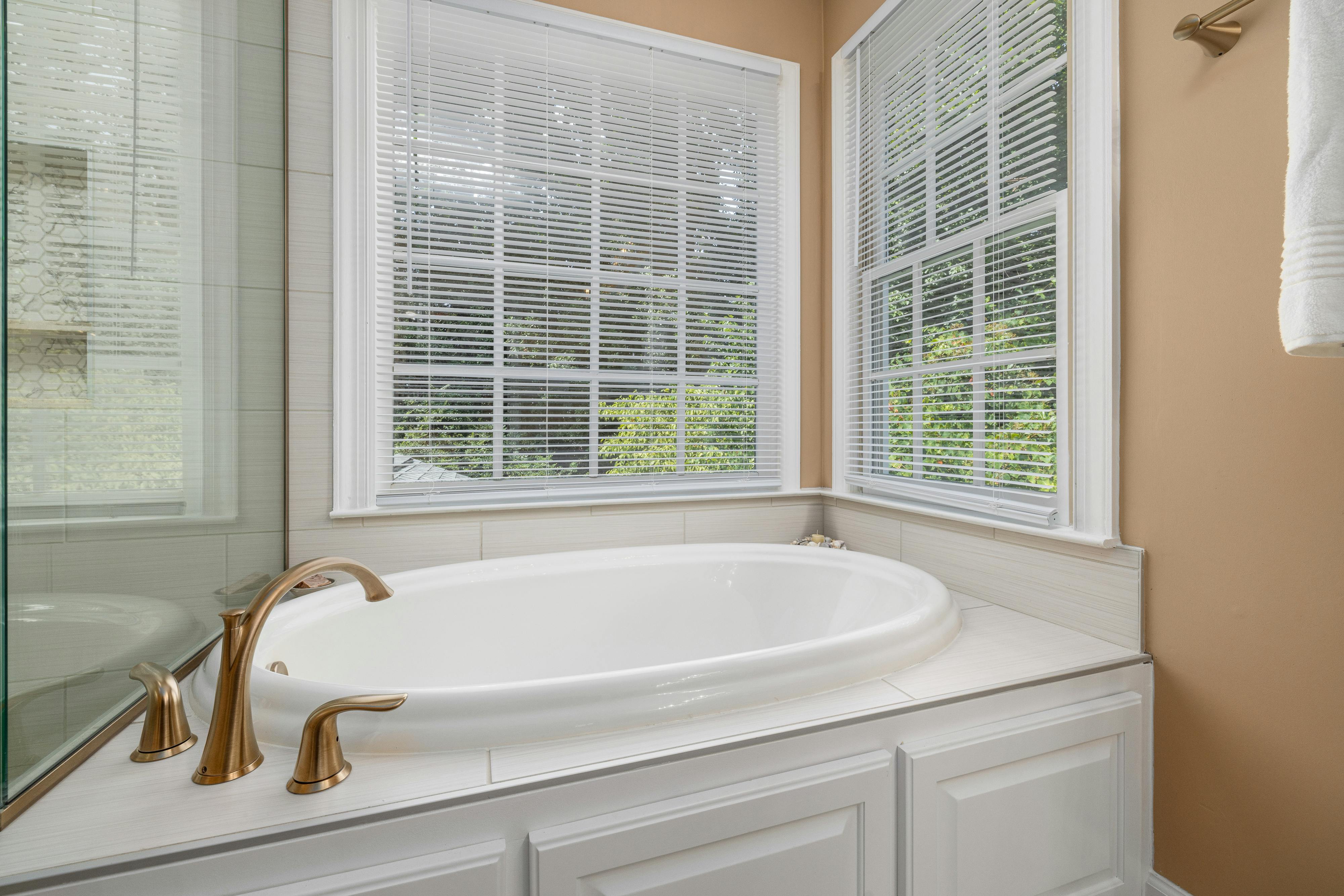 Blinds Vs. Shades: Which Are the Best Window Coverings? - Archute