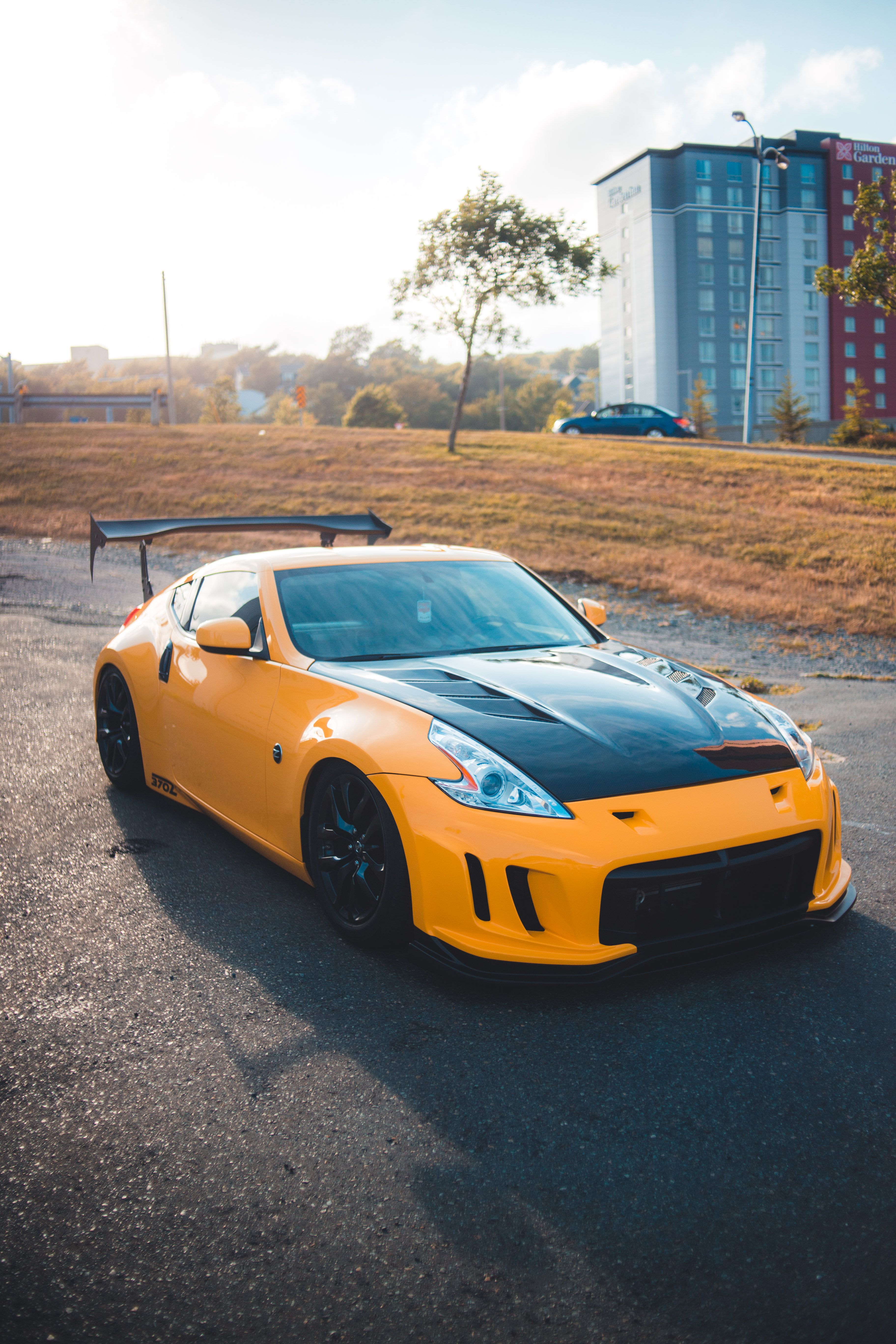 Silver Nissan 350Z · Free Stock Photo