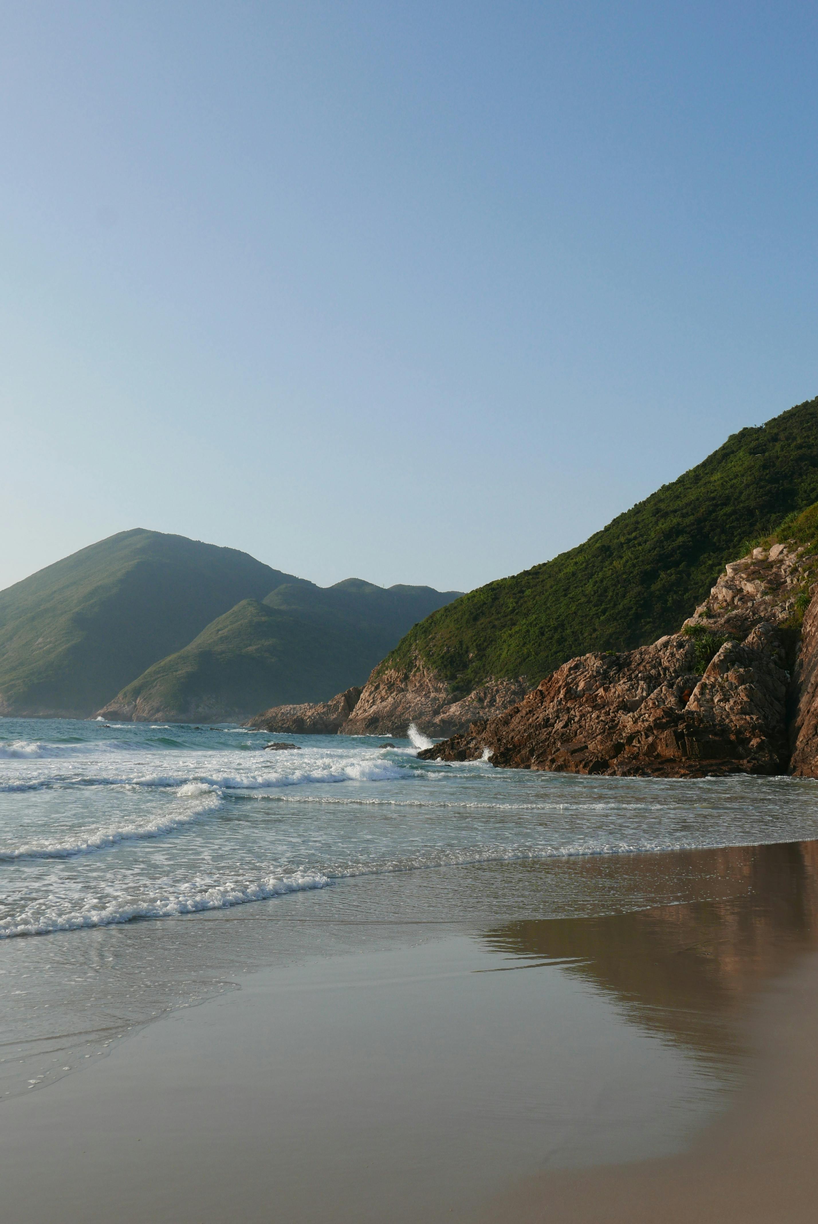Person on Beachside · Free Stock Photo