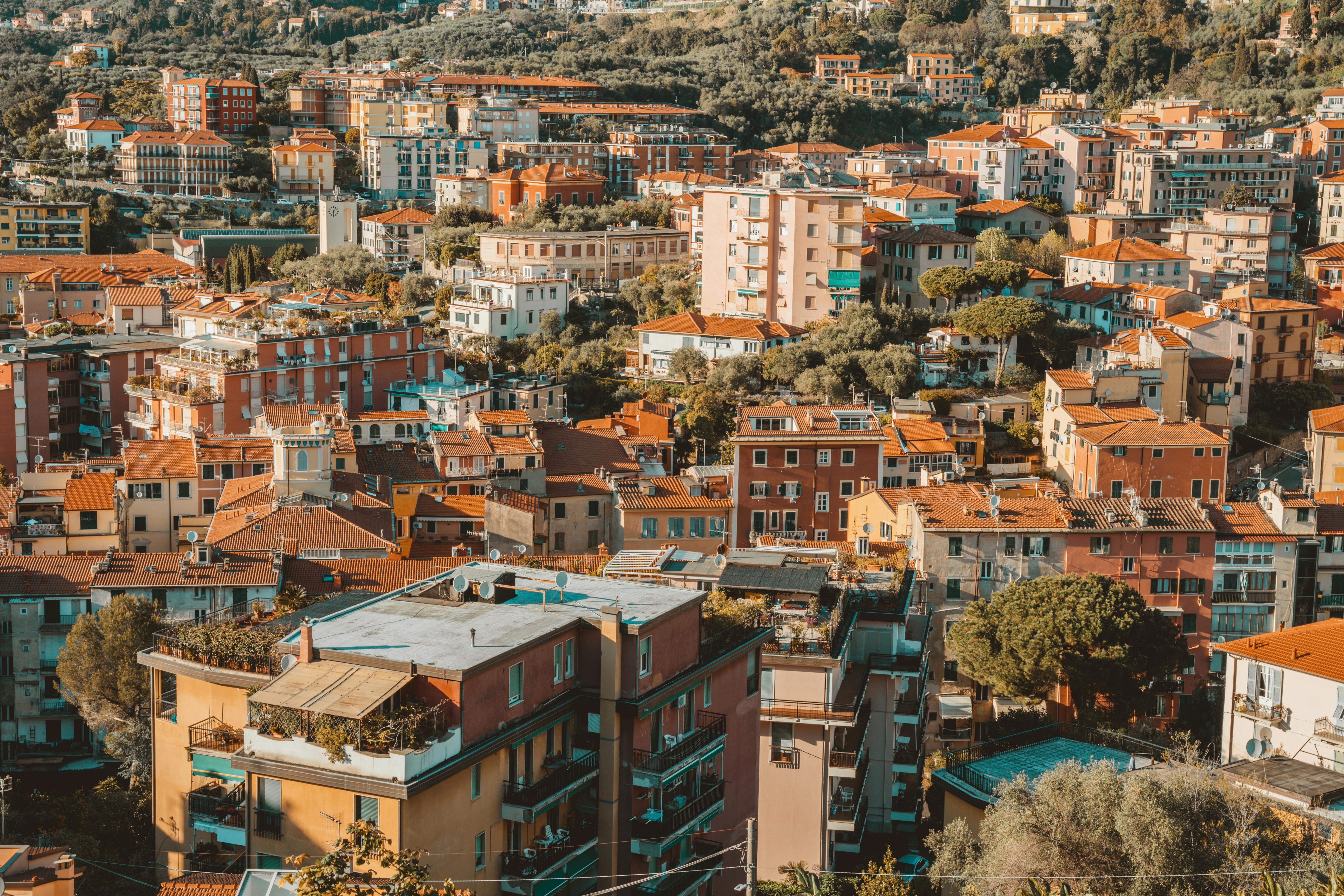 Foto de stock gratuita sobre arboles, edificios, foto con dron, paisaje ...