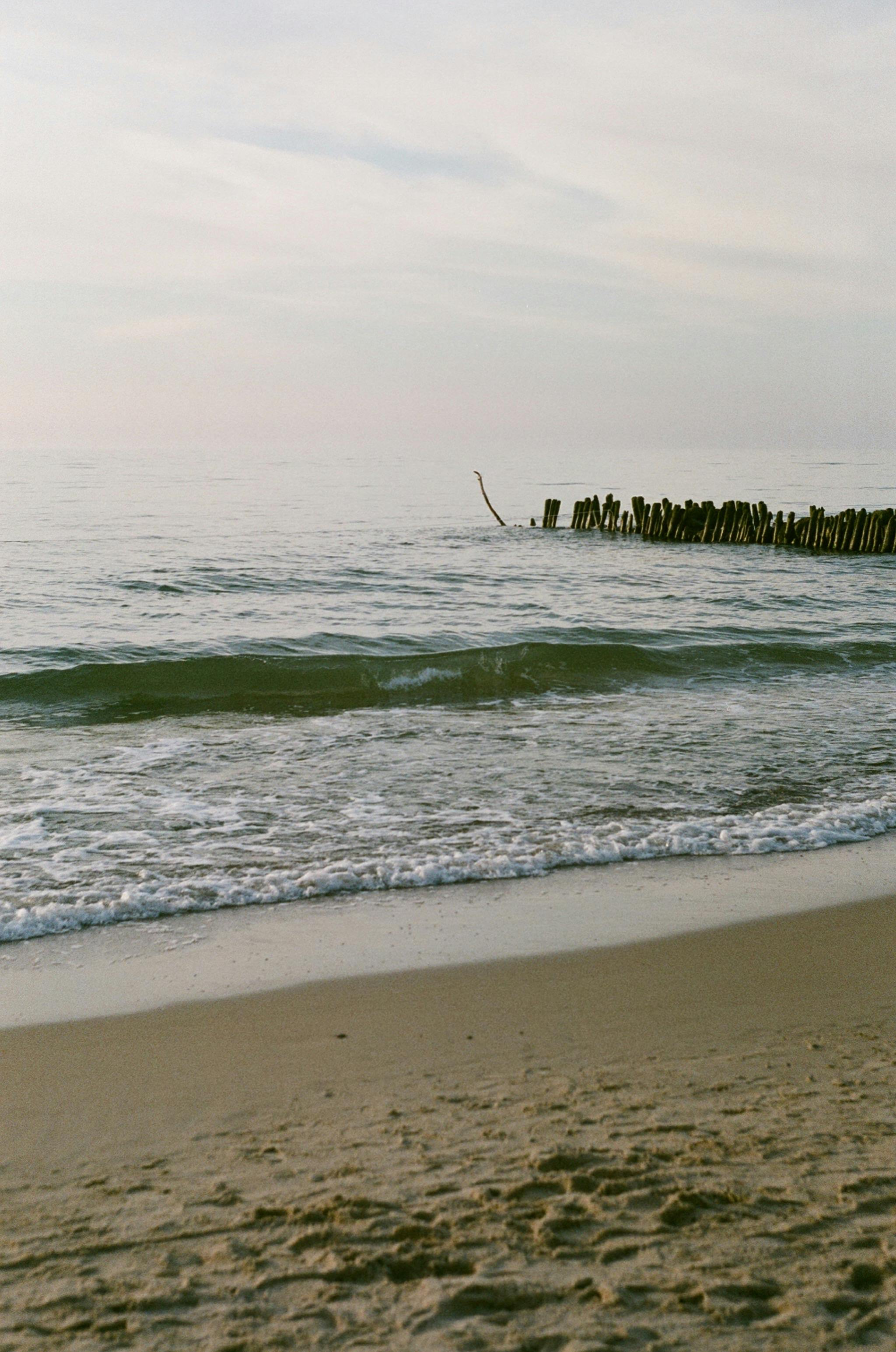 Sea during Tide · Free Stock Photo