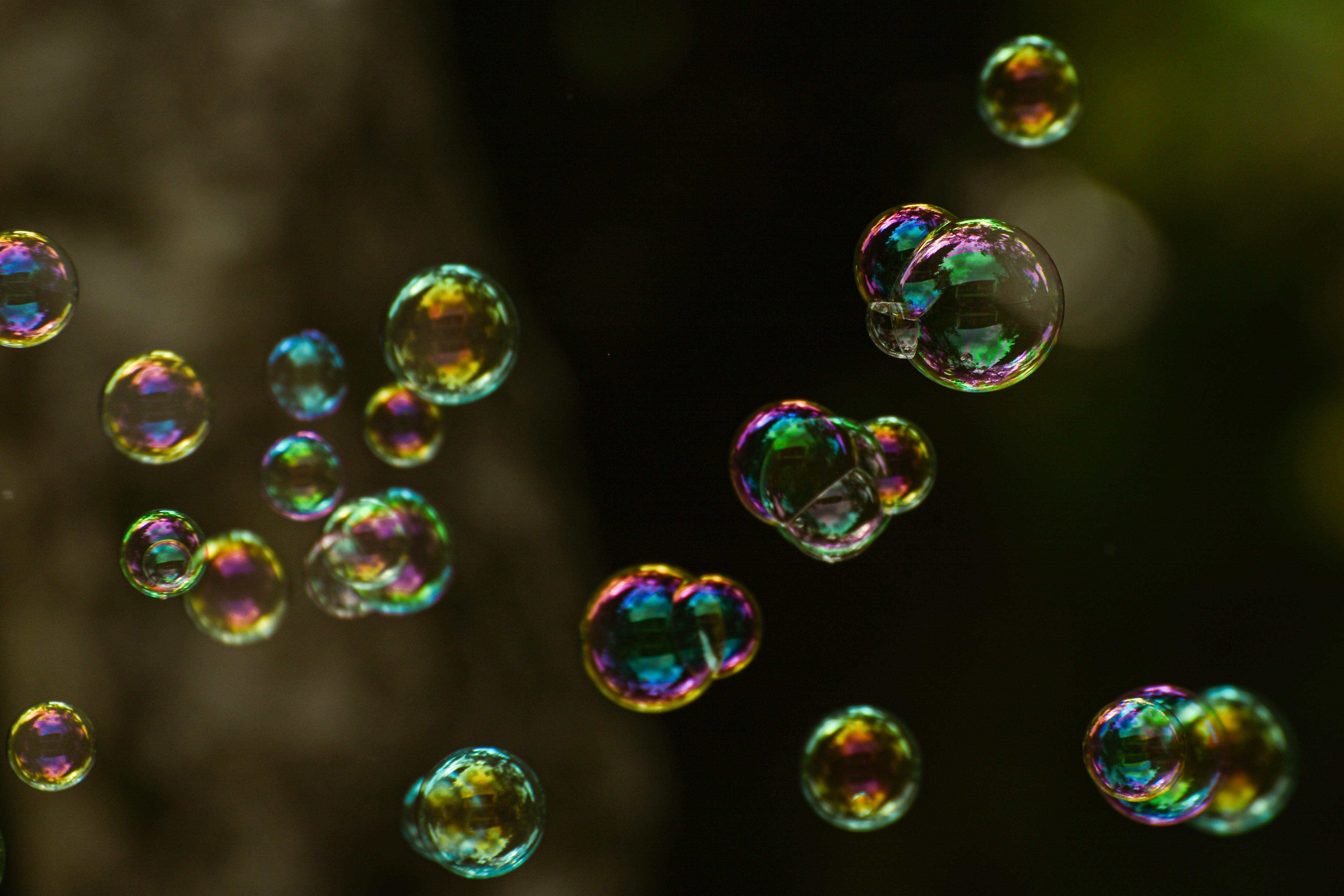 Close-Up Shot of Bubbles · Free Stock Photo