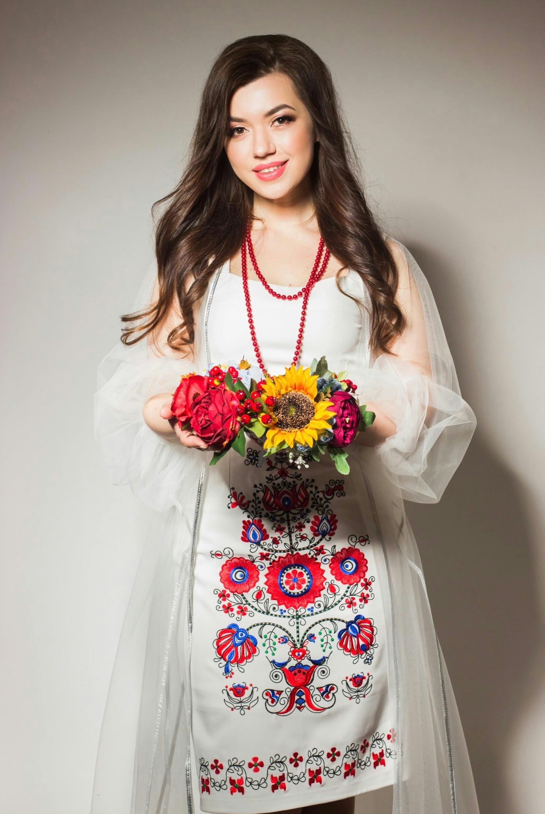 Ukrainian Women Photos, Download The BEST Free Ukrainian Women Stock ...