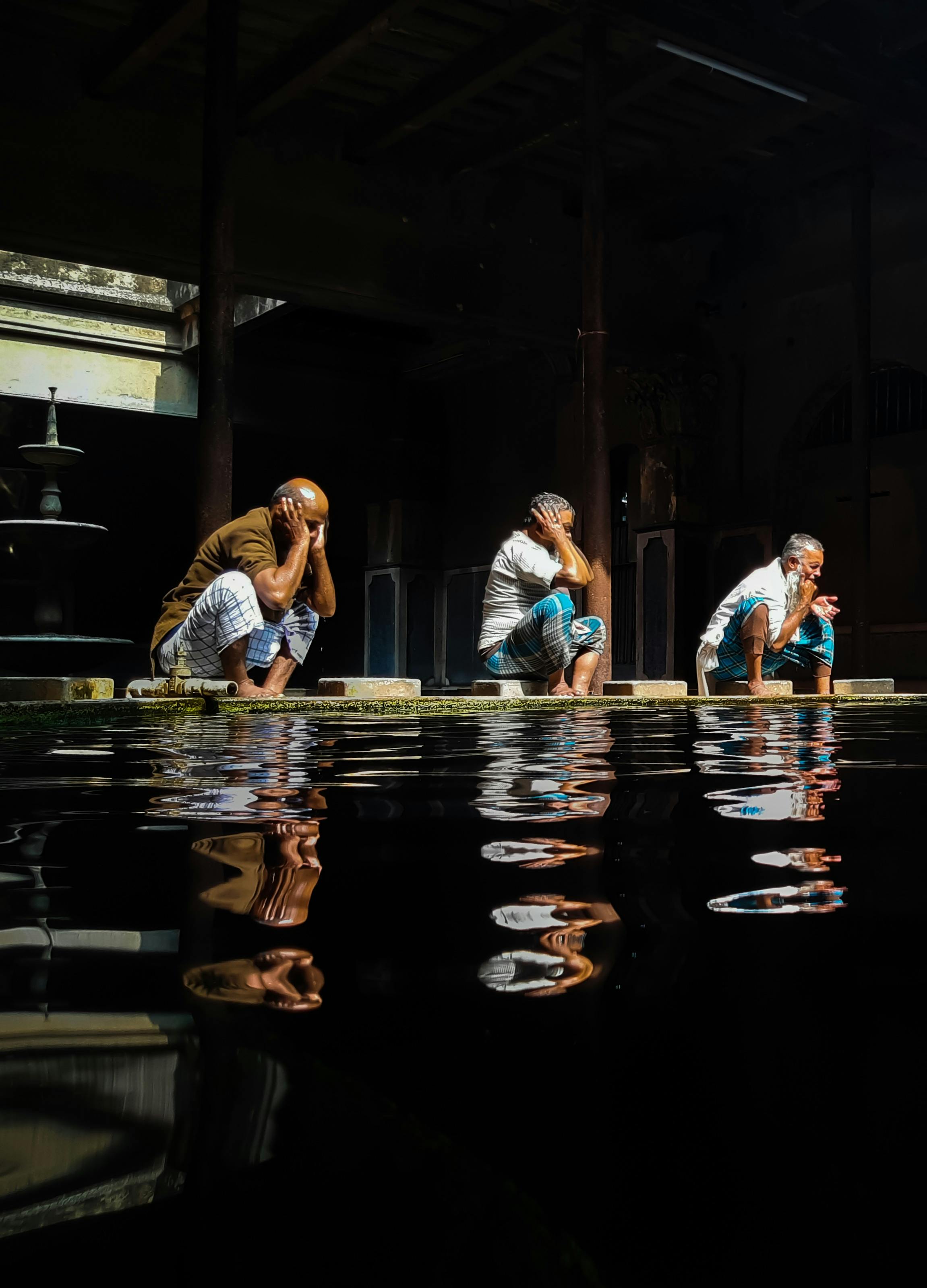 Men Performing Wudu Inside Nakhoda Mosque, Kolkata. · Free Stock Photo
