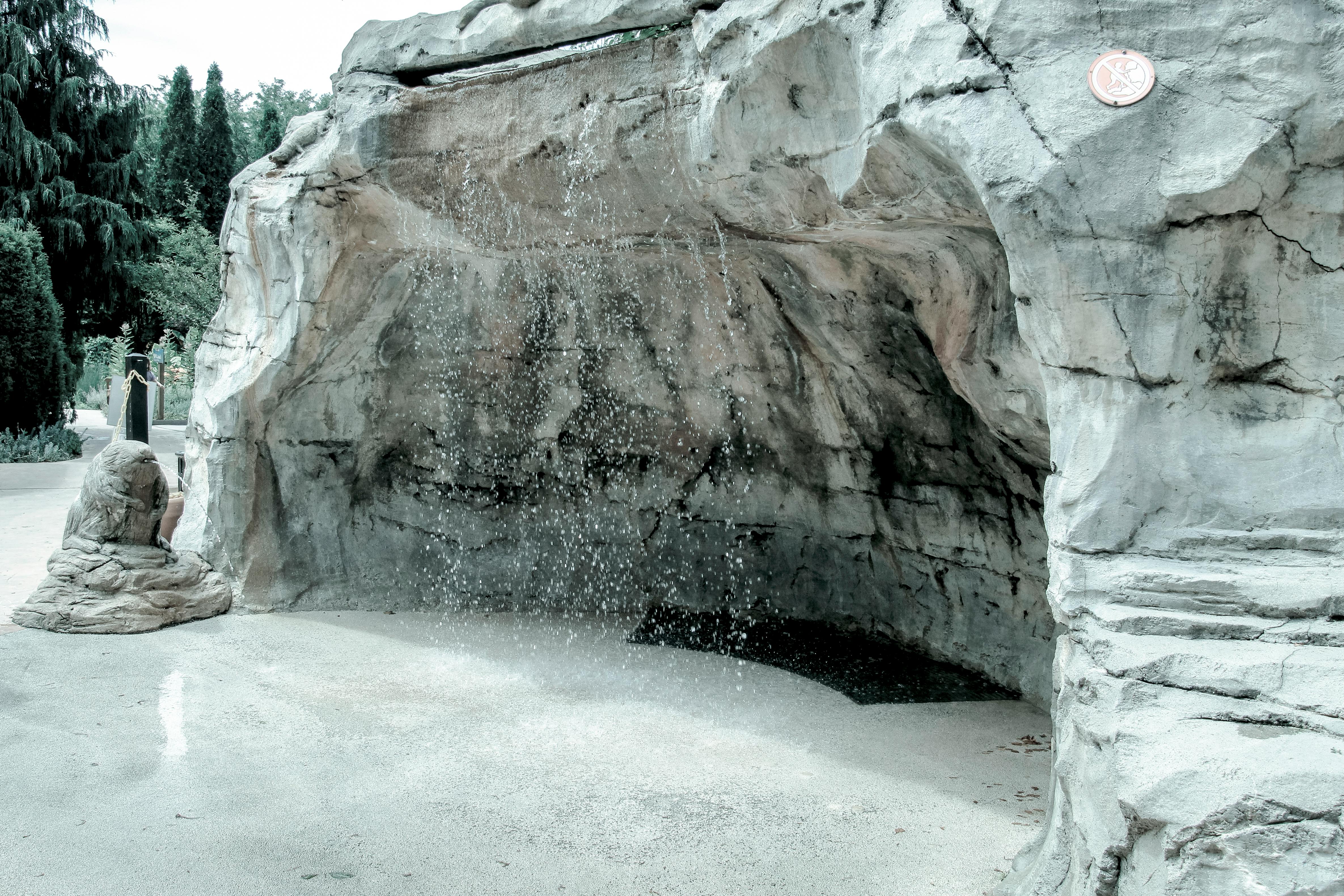 Grotto with a Flowing Water · Free Stock Photo