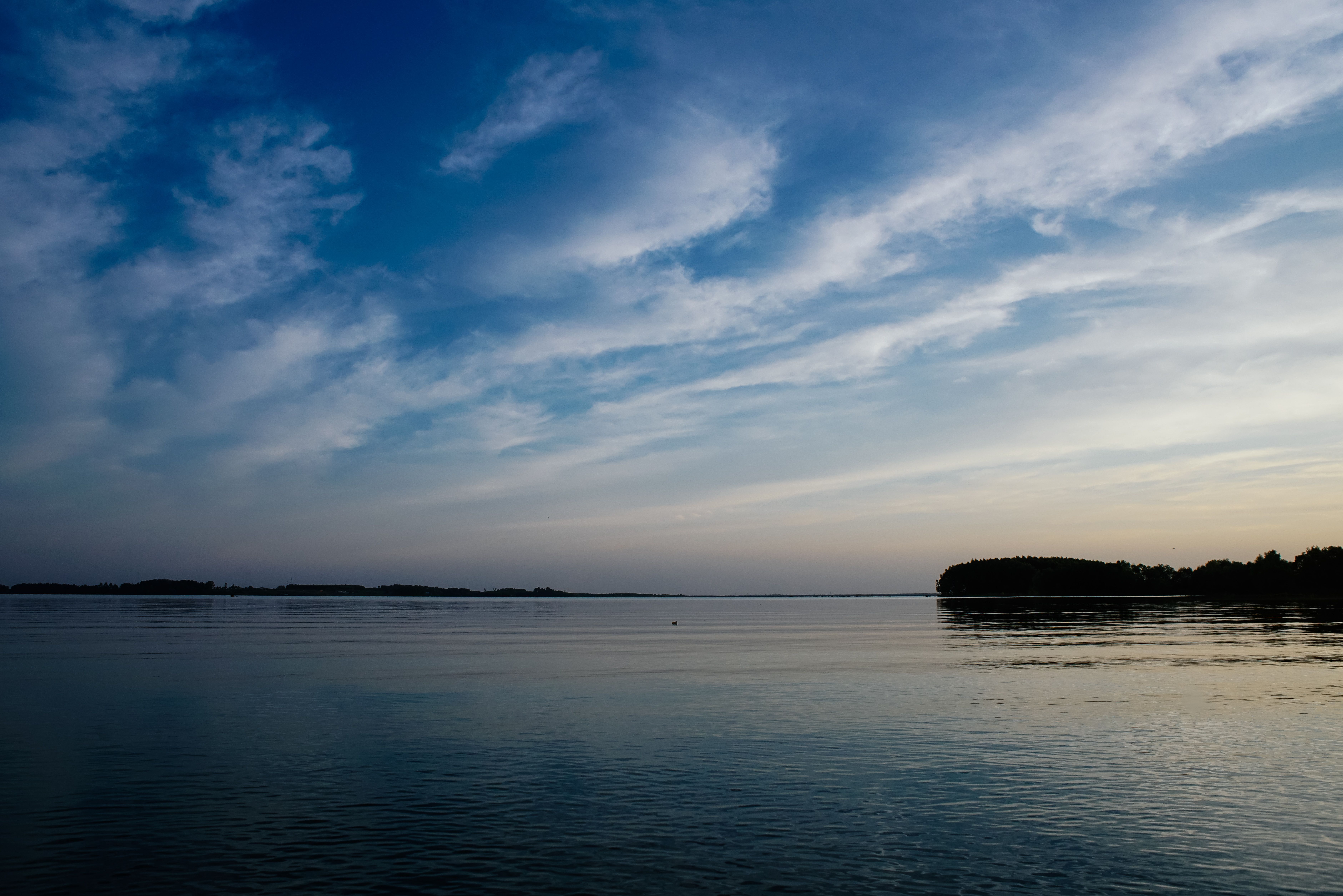 Calm Body of Water · Free Stock Photo