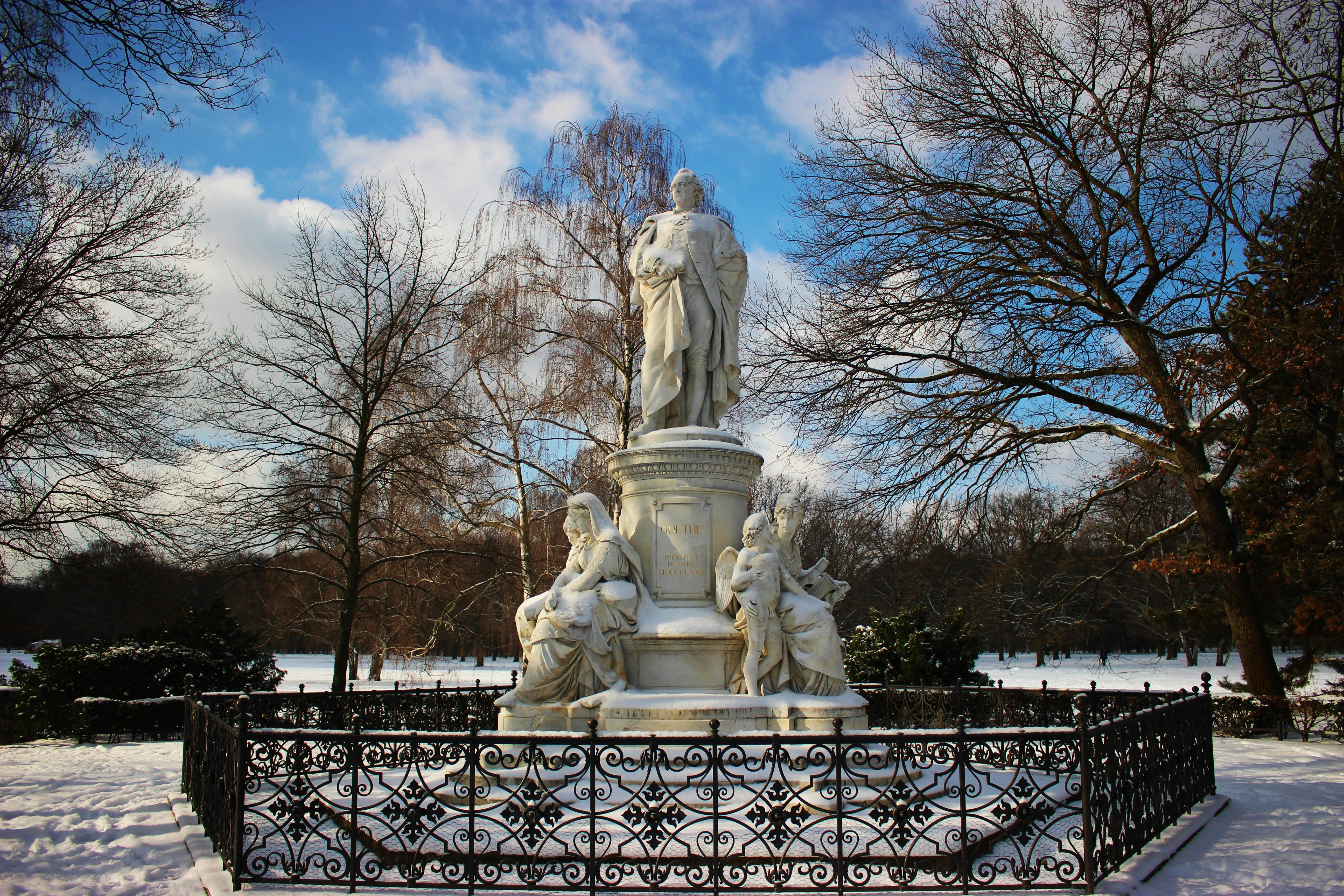 Goethe Statue Photos, Download The BEST Free Goethe Statue Stock Photos ...