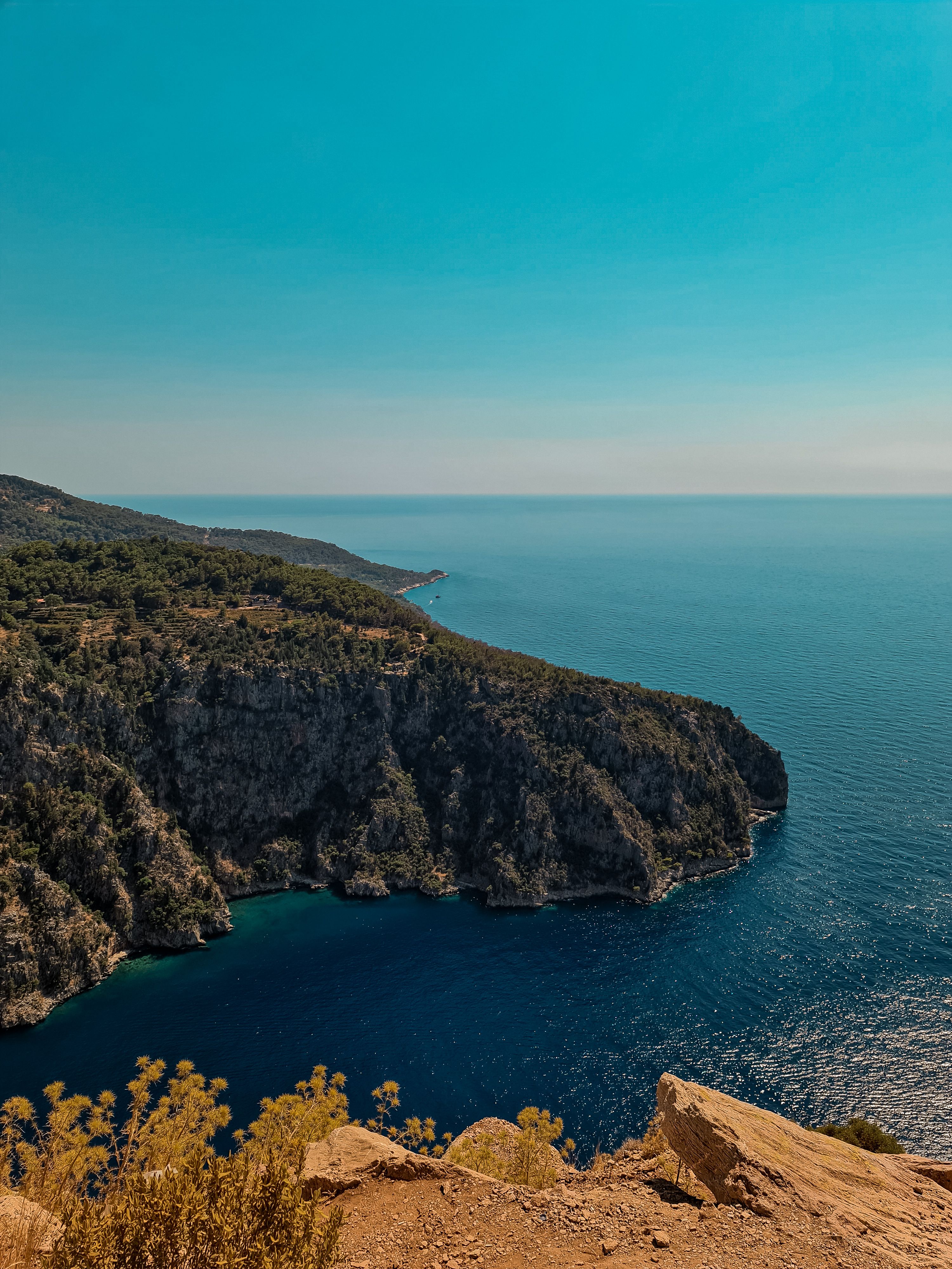 Majestic Coastal Cliff Overlooking The Ocean · Free Stock Photo