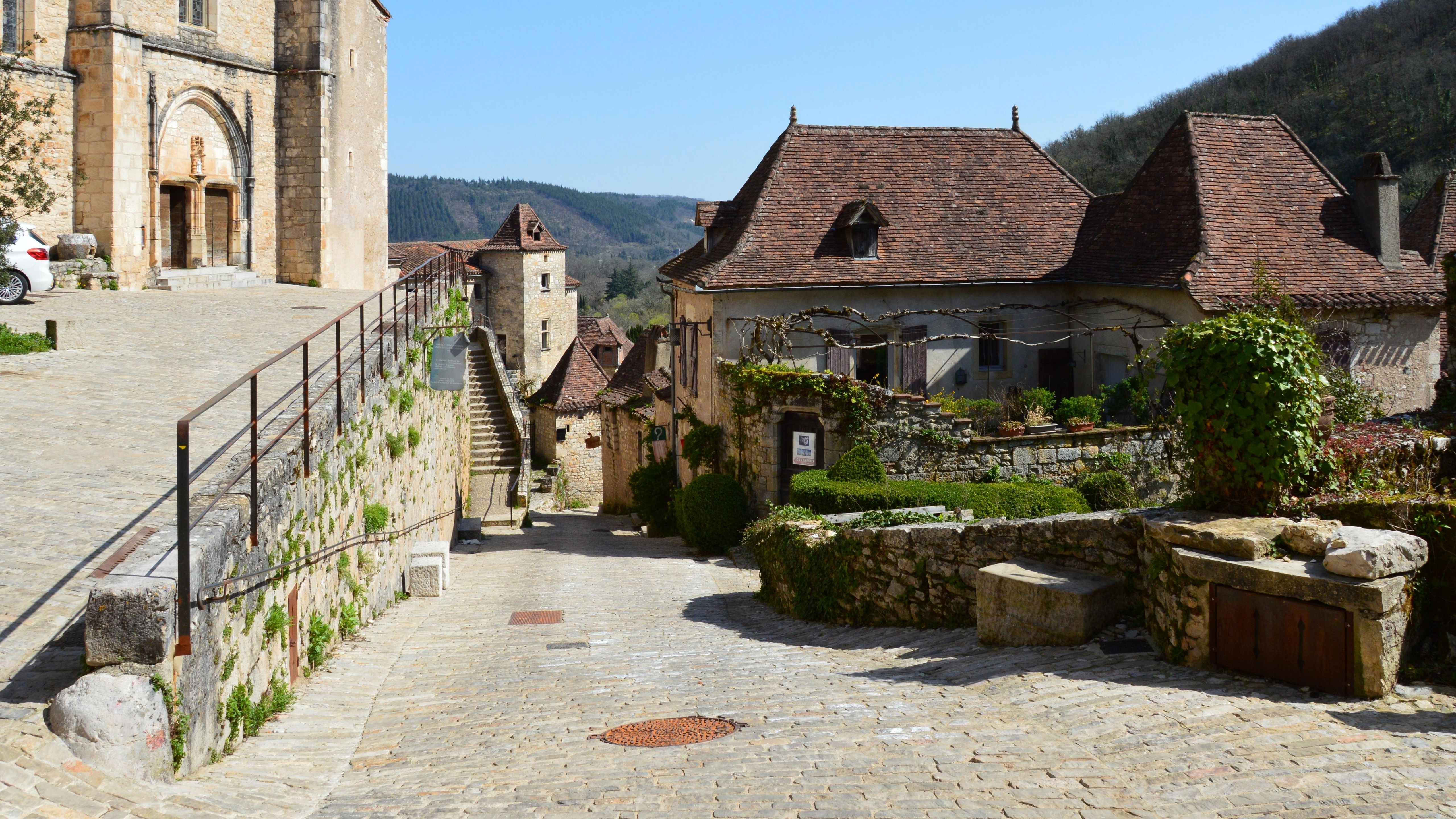 Street in Medeival Town · Free Stock Photo