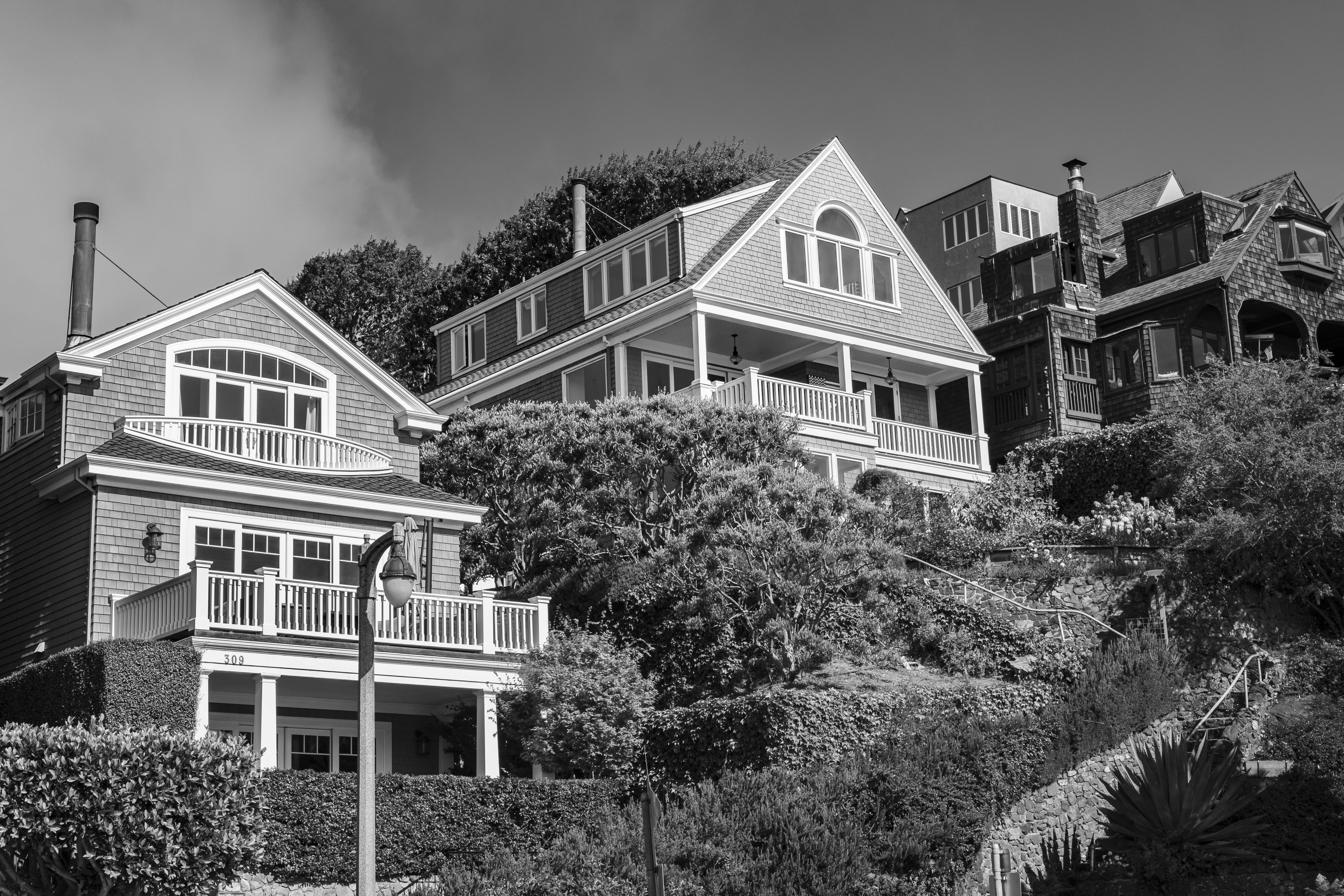 A Grayscale of Houses in a Neighborhood · Free Stock Photo