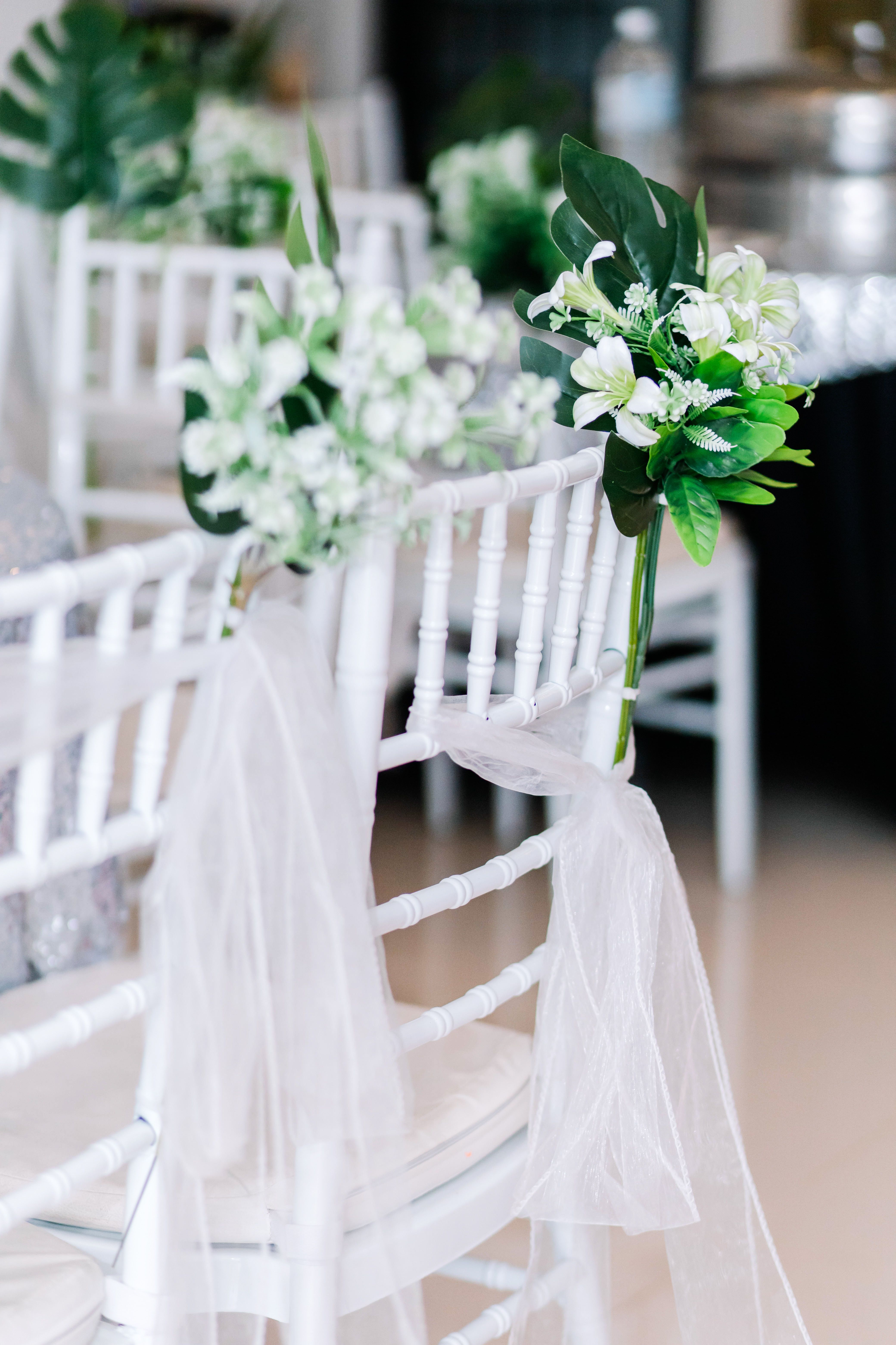 White Flowers on a White Chair · Free Stock Photo