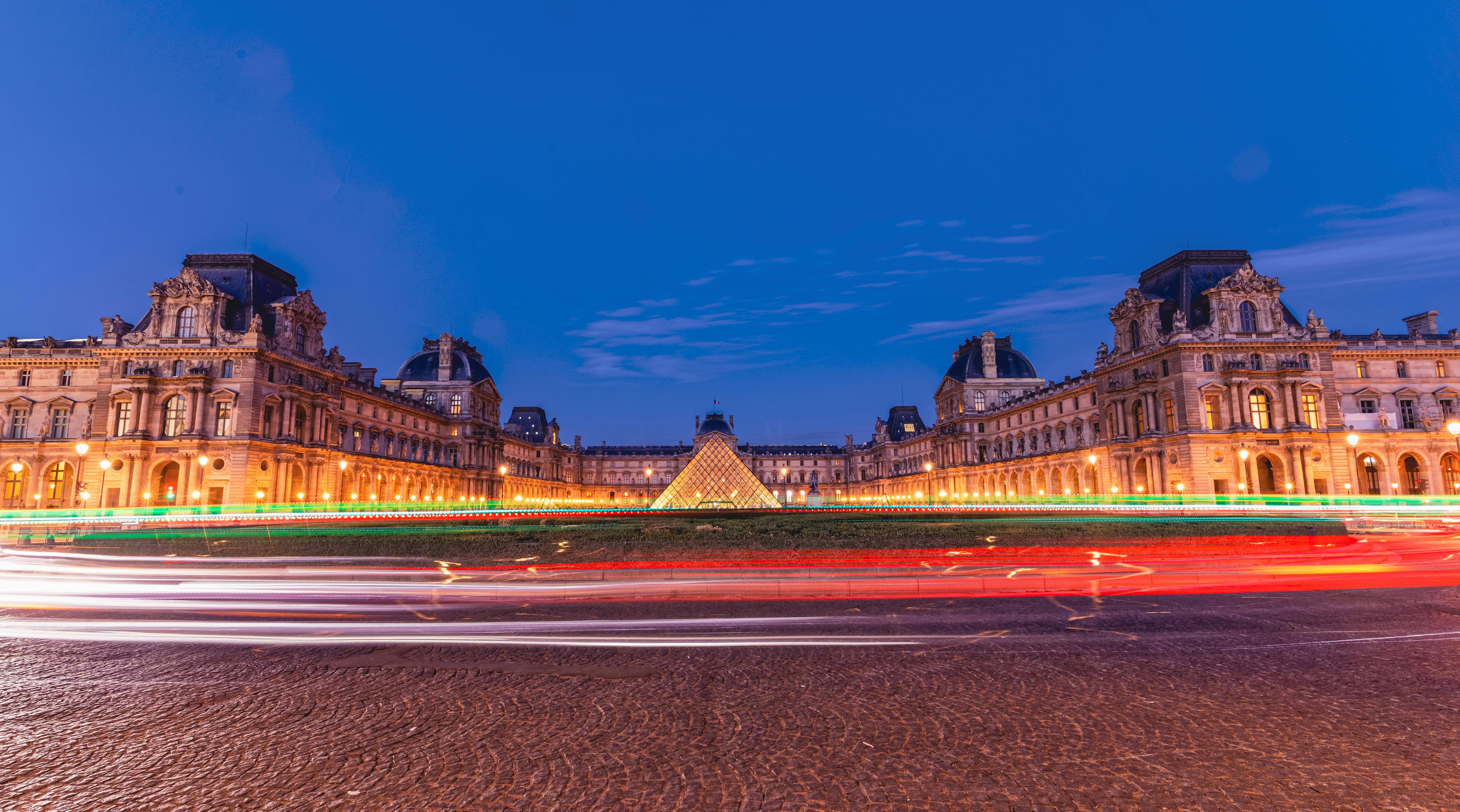 Louvre Museum at Night · Free Stock Photo