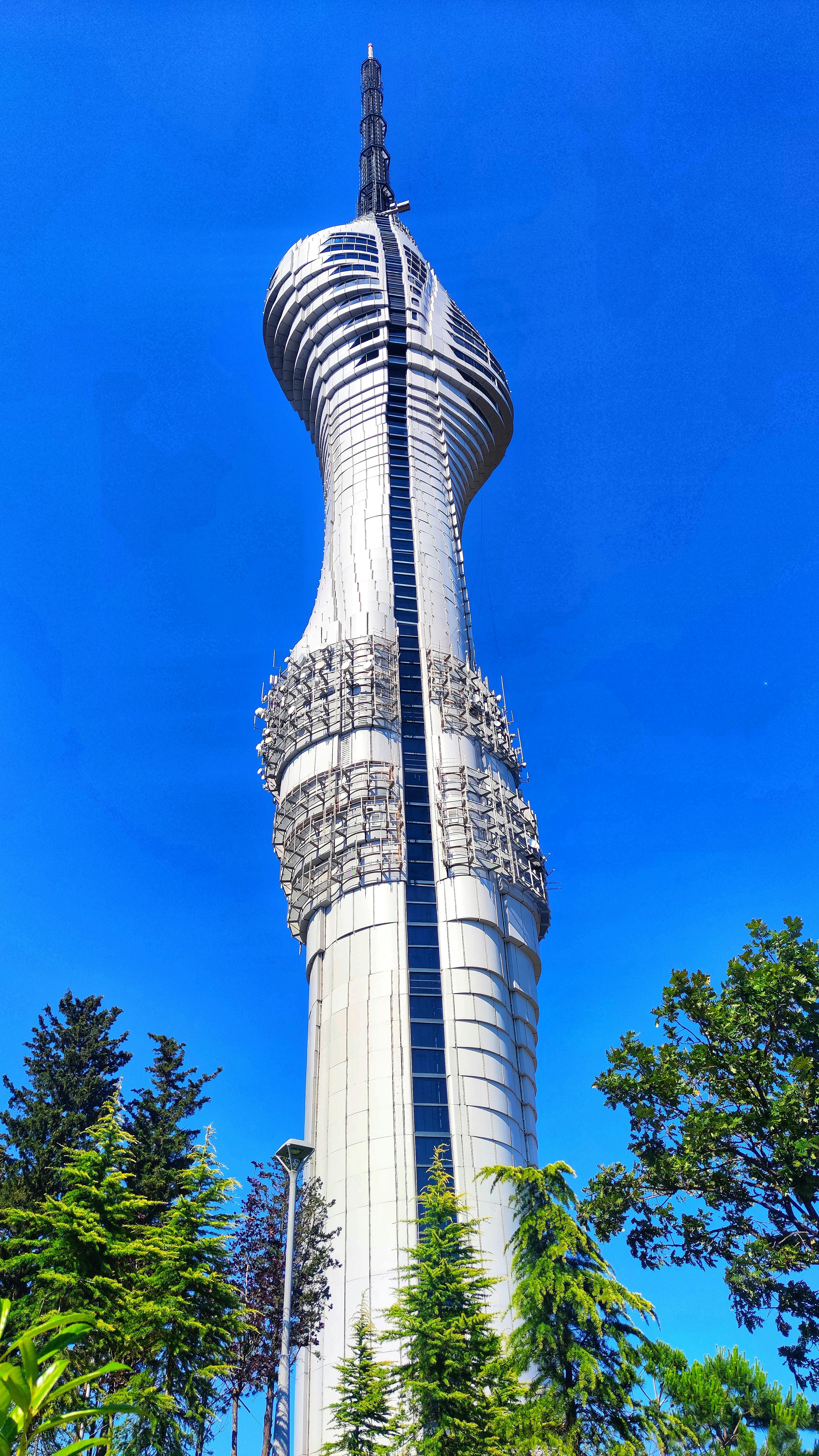 Low-Angle Shot of a White Tower · Free Stock Photo