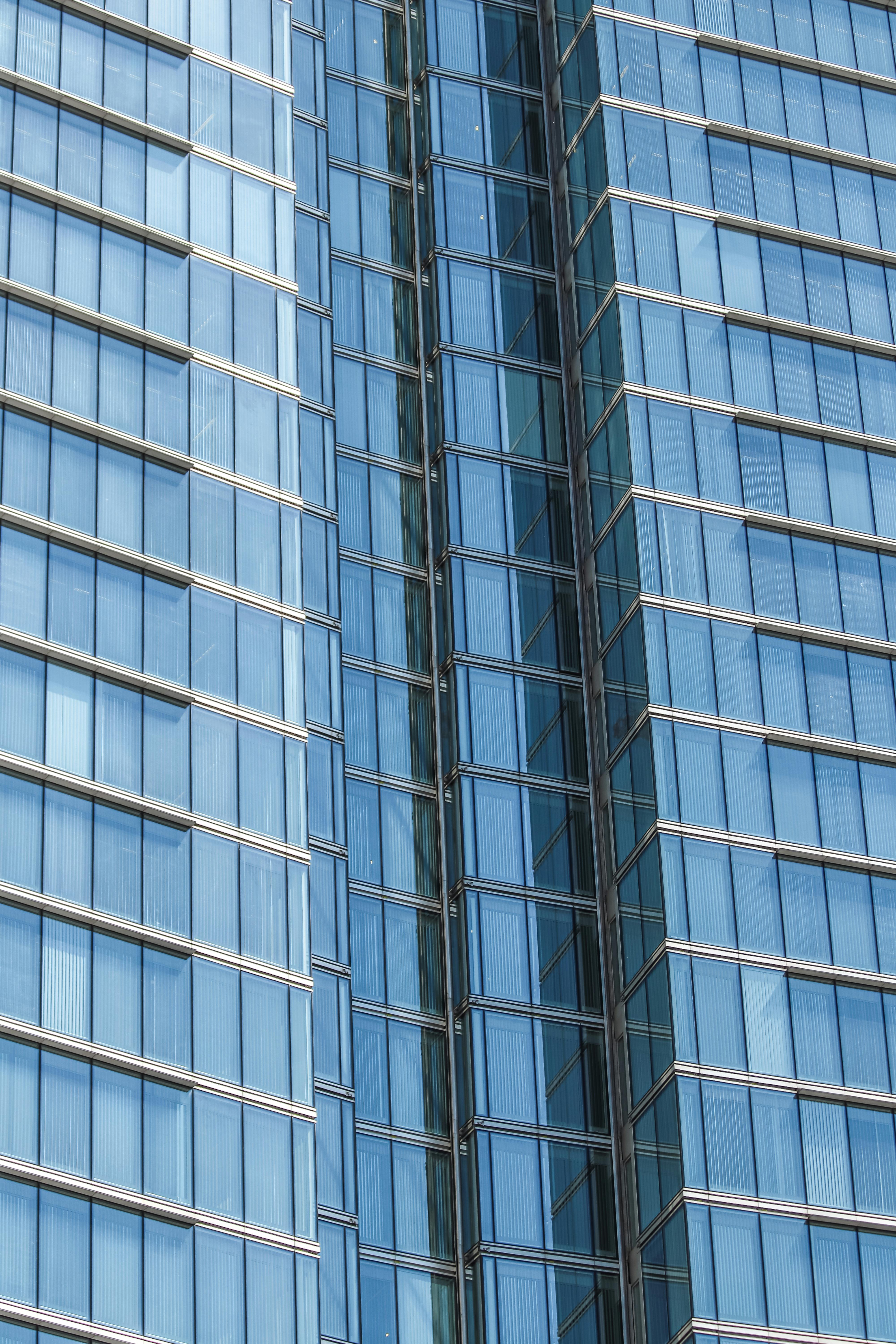 A Building with Glass Walls · Free Stock Photo