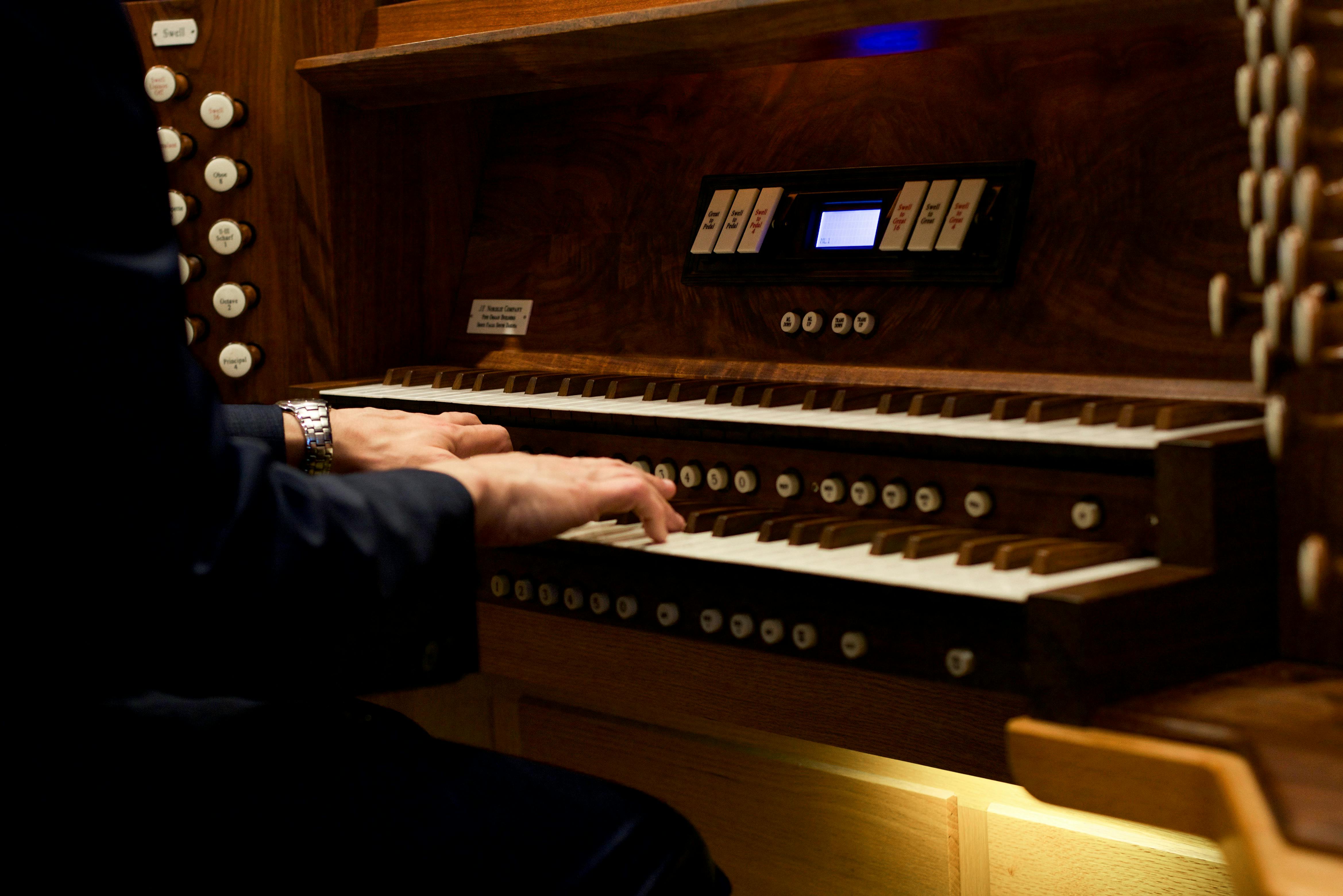 Organ Music Photos, Download The BEST Free Organ Music Stock Photos ...