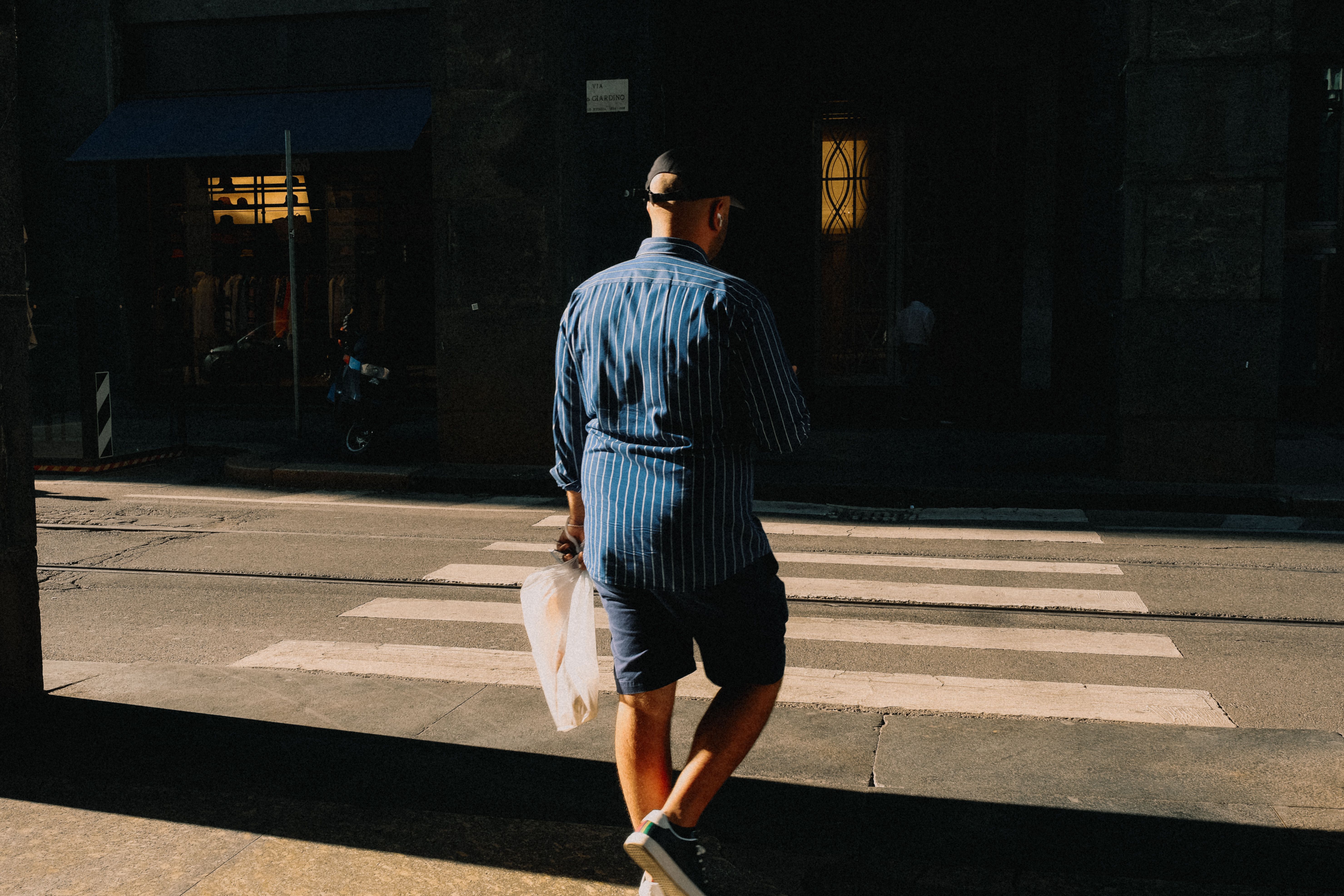 Blue Backview Photos, Download The BEST Free Blue Backview Stock Photos ...