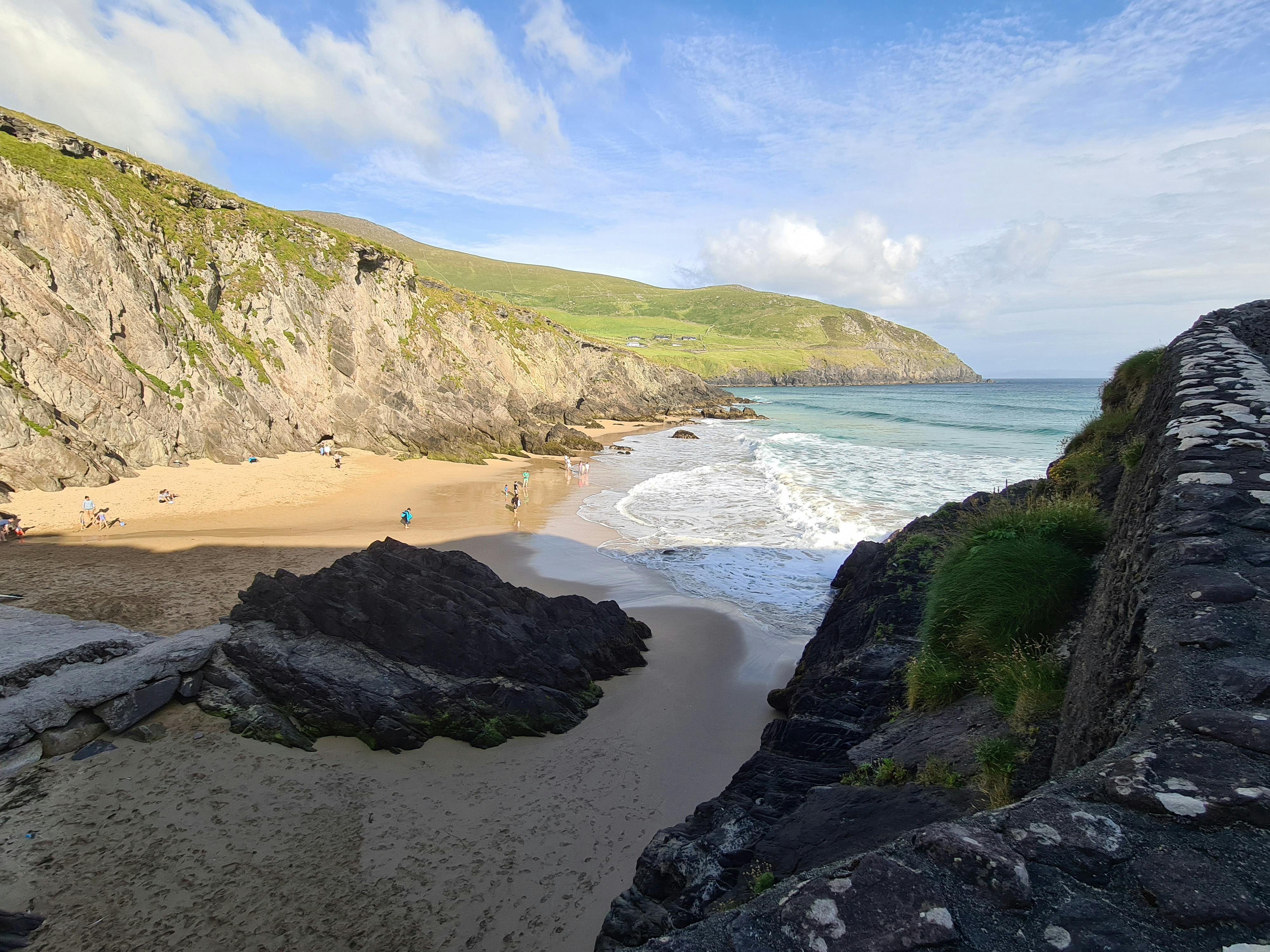 Rocks Formation on the Beach Coast · Free Stock Photo