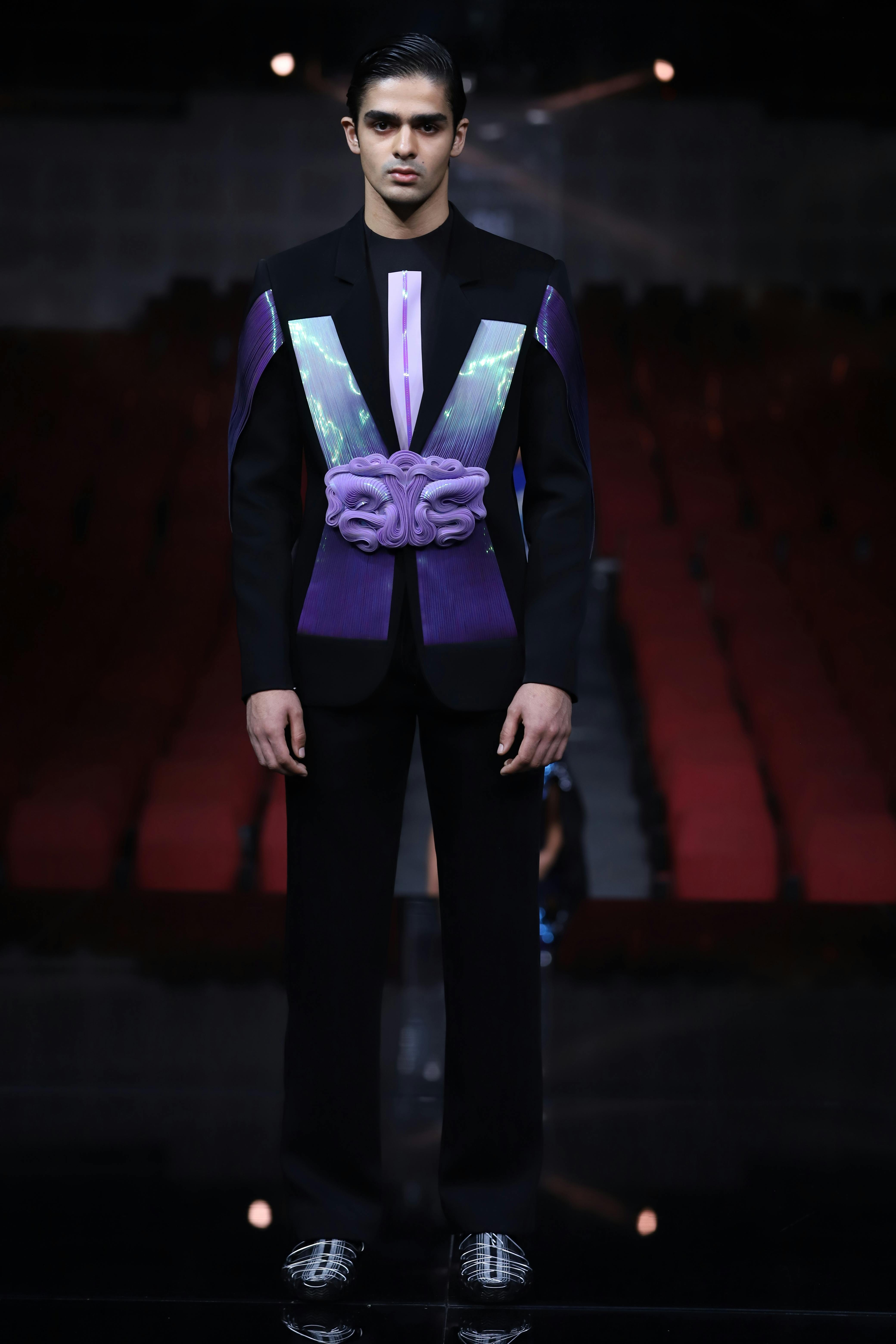 Male Runway Photos, Download The BEST Free Male Runway Stock Photos ...