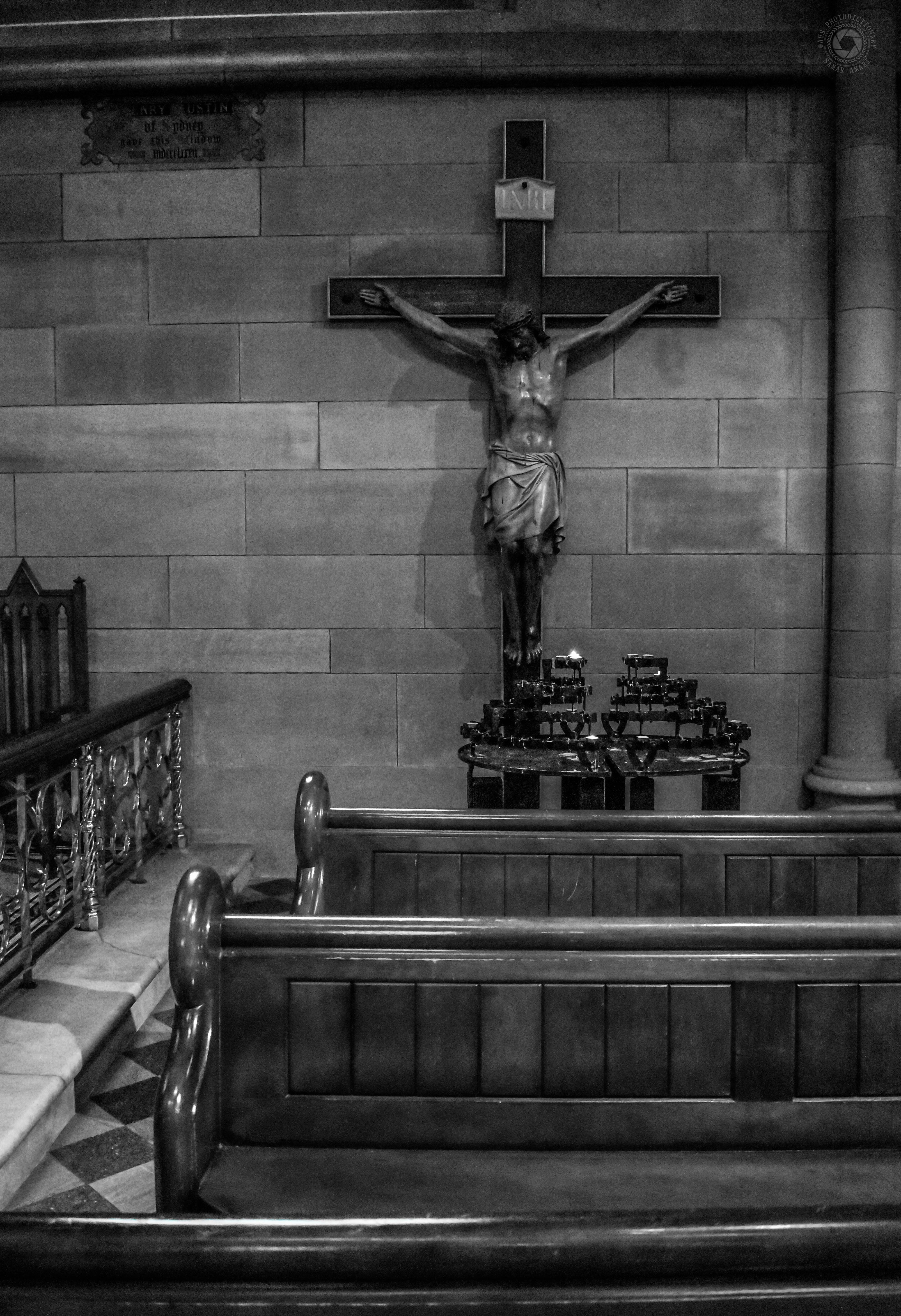 Grayscale Photo of Jesus Christ Statue in the Church · Free Stock Photo