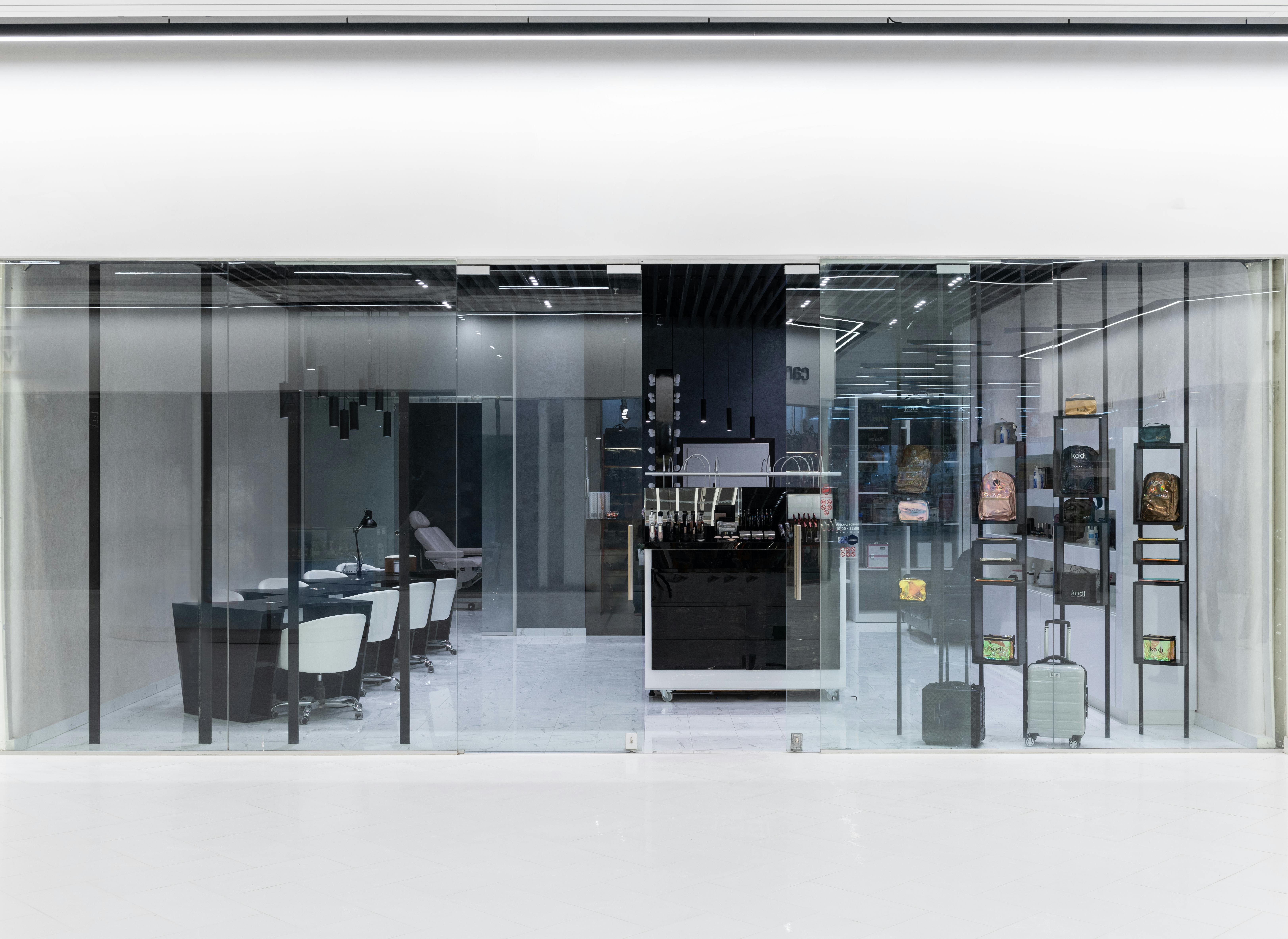 Window Display Photos, Download The BEST Free Window Display Stock ...